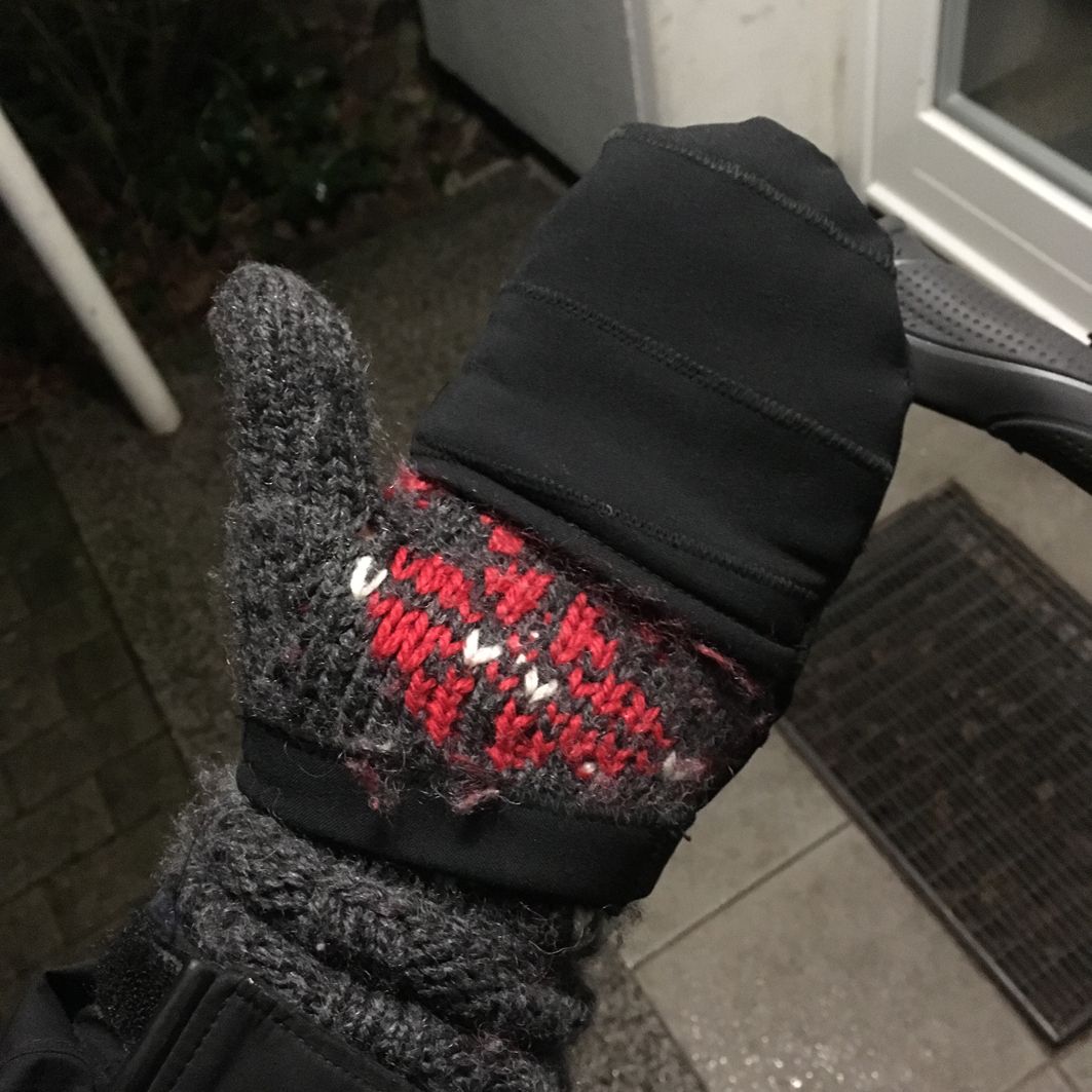 Turn Your Gloves Into Temporary Mittens : 7 Steps (with Pictures ...