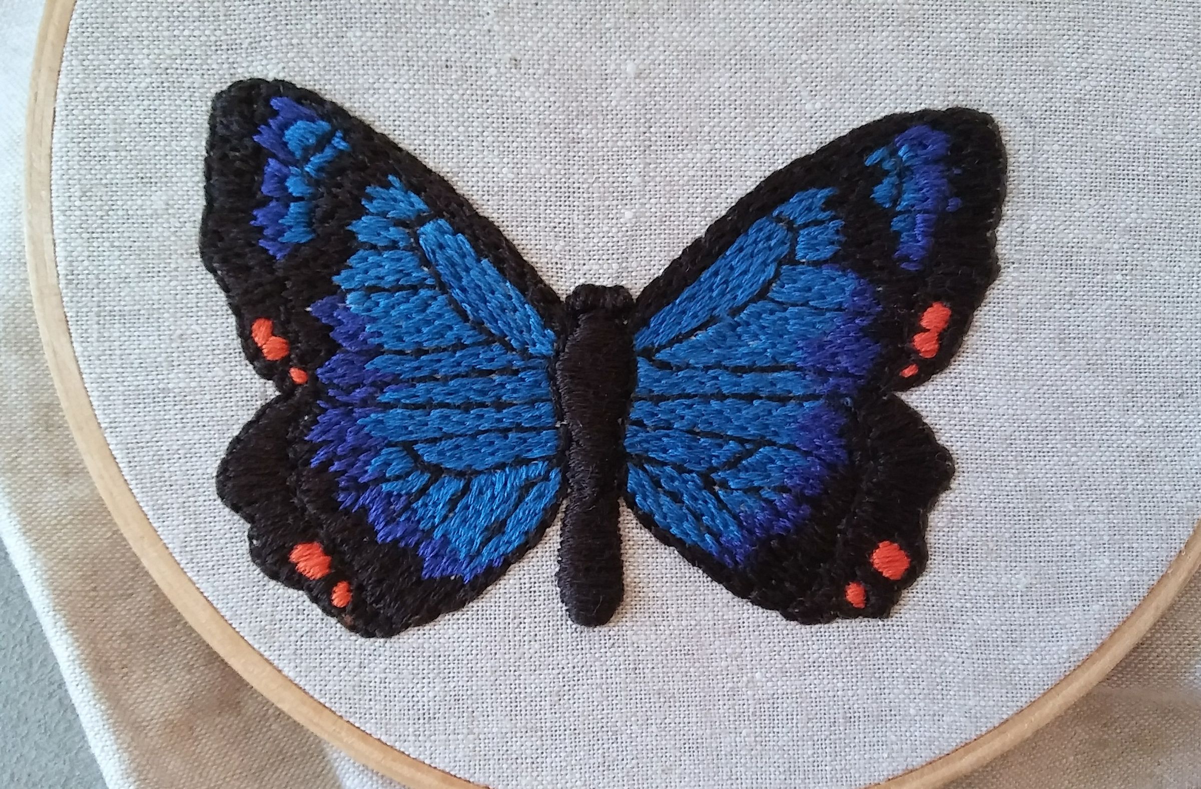 Finish a Hand-Embroidered Patch Like You Mean It : 5 Steps (with ...