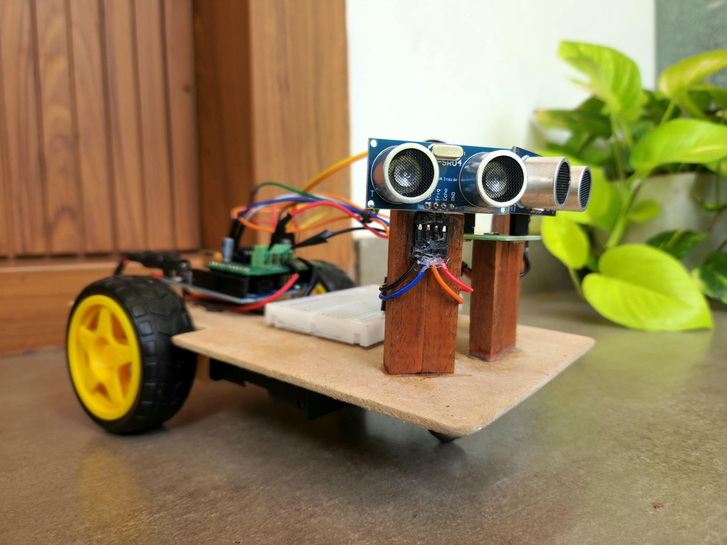 Hand-Following Car: Arduino and Ultrasonic Sensors Powered : 7 Steps ...