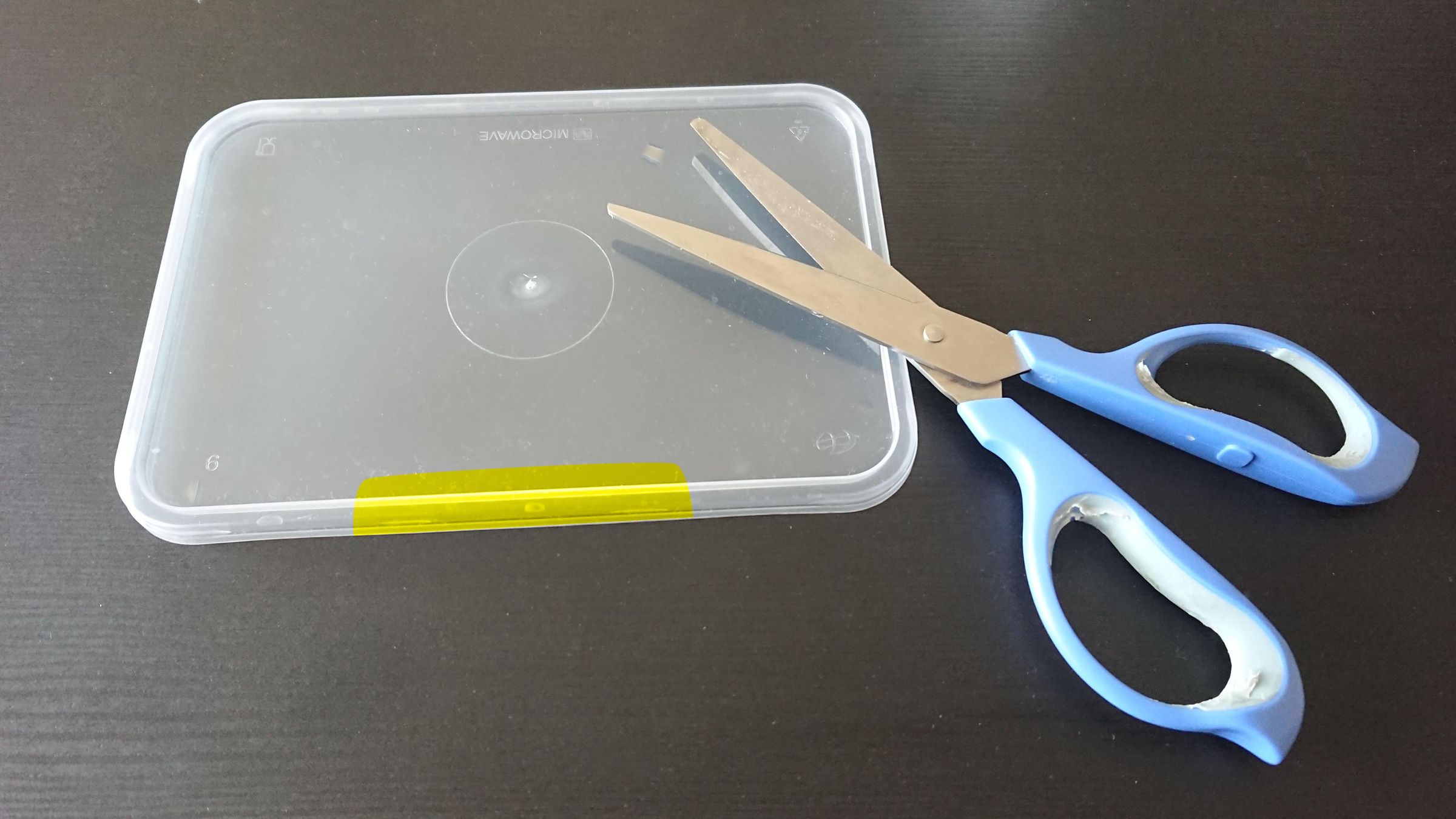 2 Minutes Upcycled Takeaway Box Phone Stand : 4 Steps (with Pictures ...