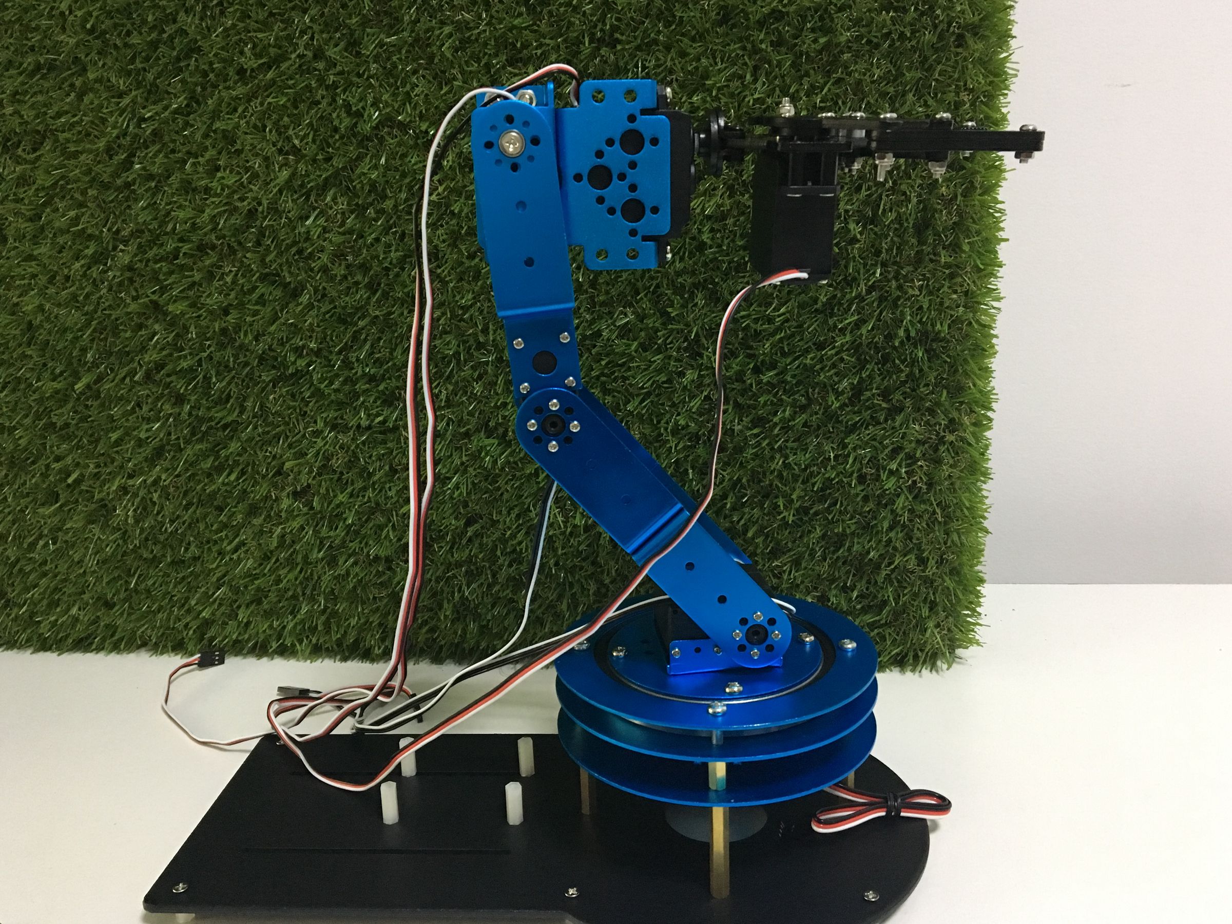 How to Make a Cool Robotic Arm : 7 Steps (with Pictures) - Instructables