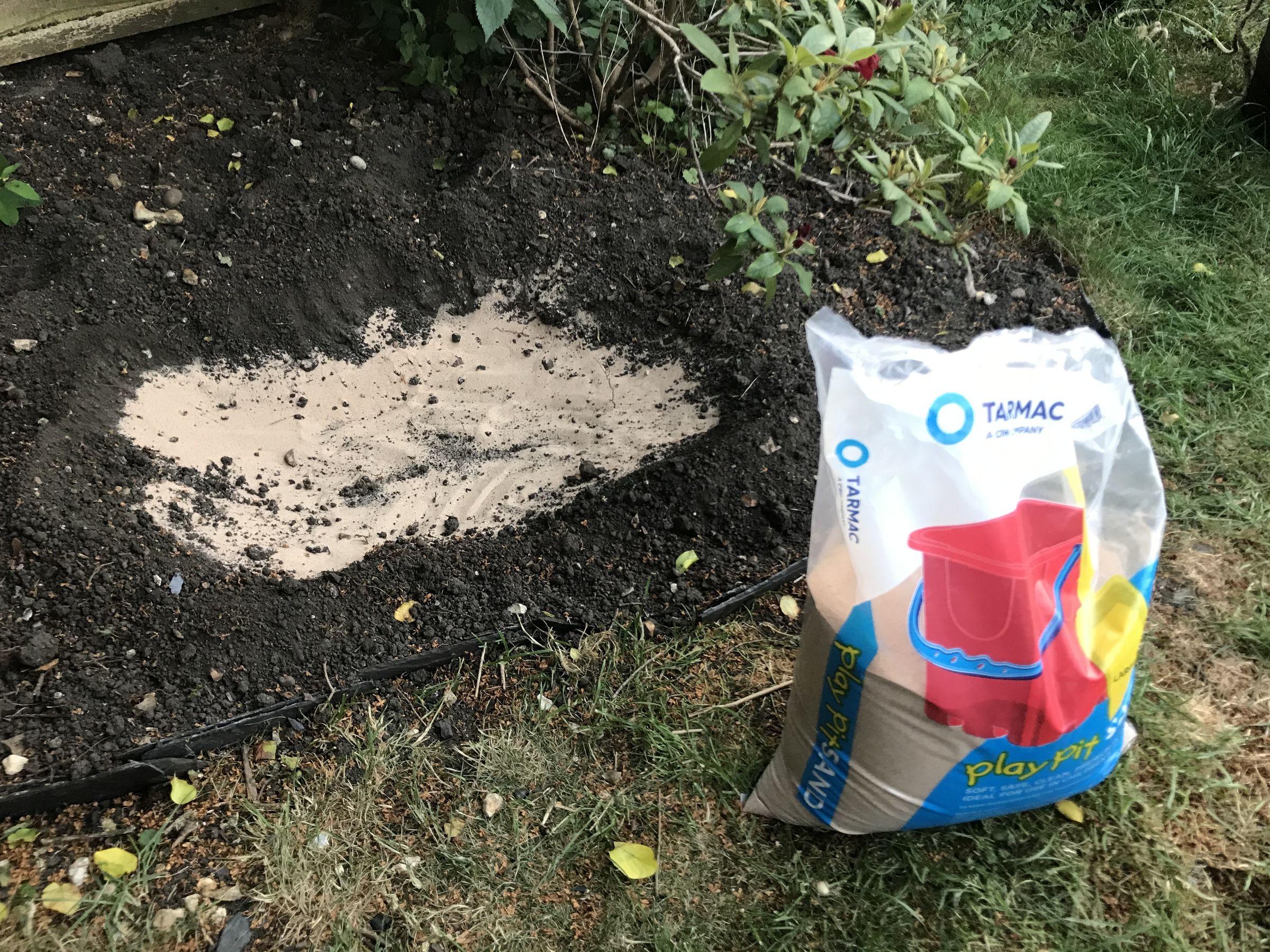 HUGE Homemade Dinosaur Excavation Dig : 5 Steps - Instructables