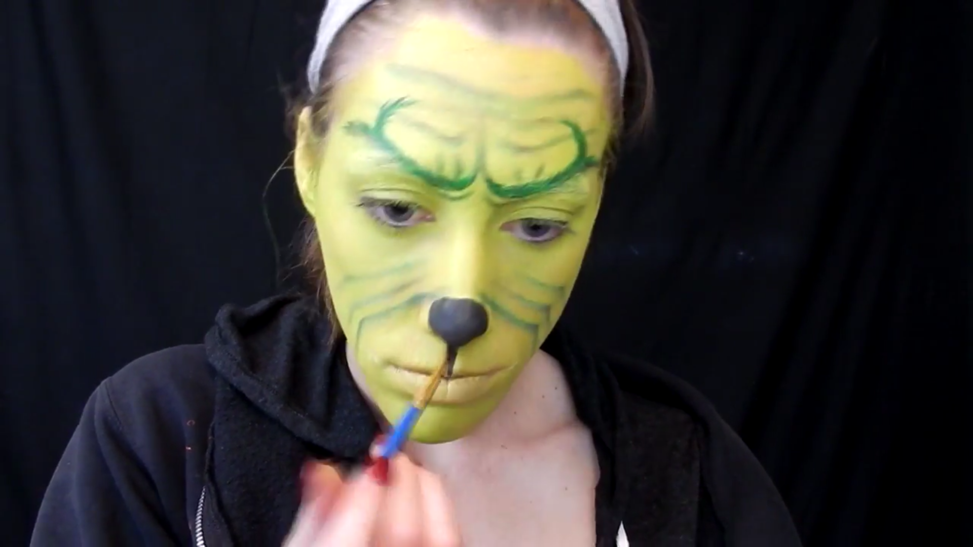 LATE: Grinch Face Paint : 8 Steps (with Pictures) - Instructables