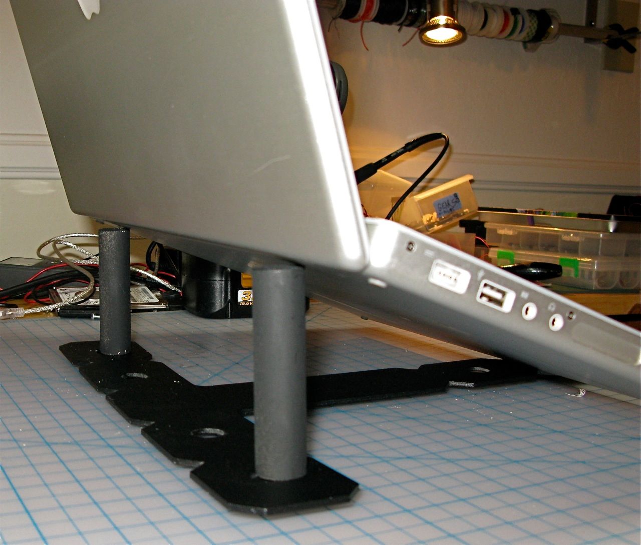 The 10 Minute Laptop Stand : 5 Steps (with Pictures) - Instructables