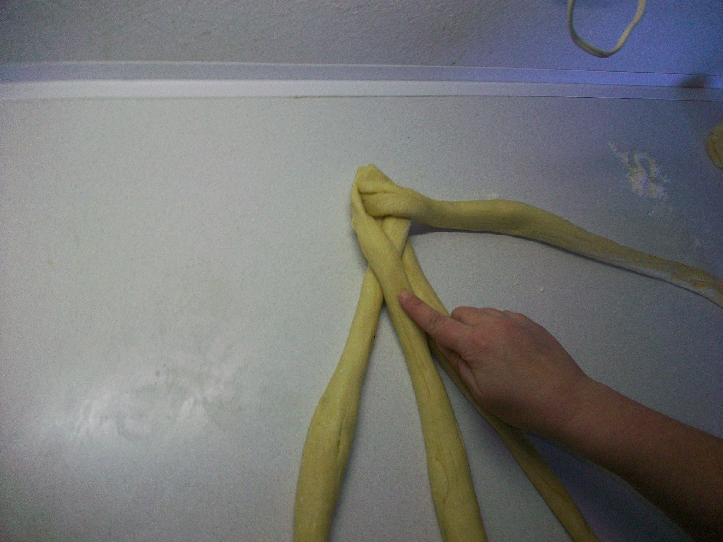 How to Braid Challah - 4 Strand Method. - Instructables