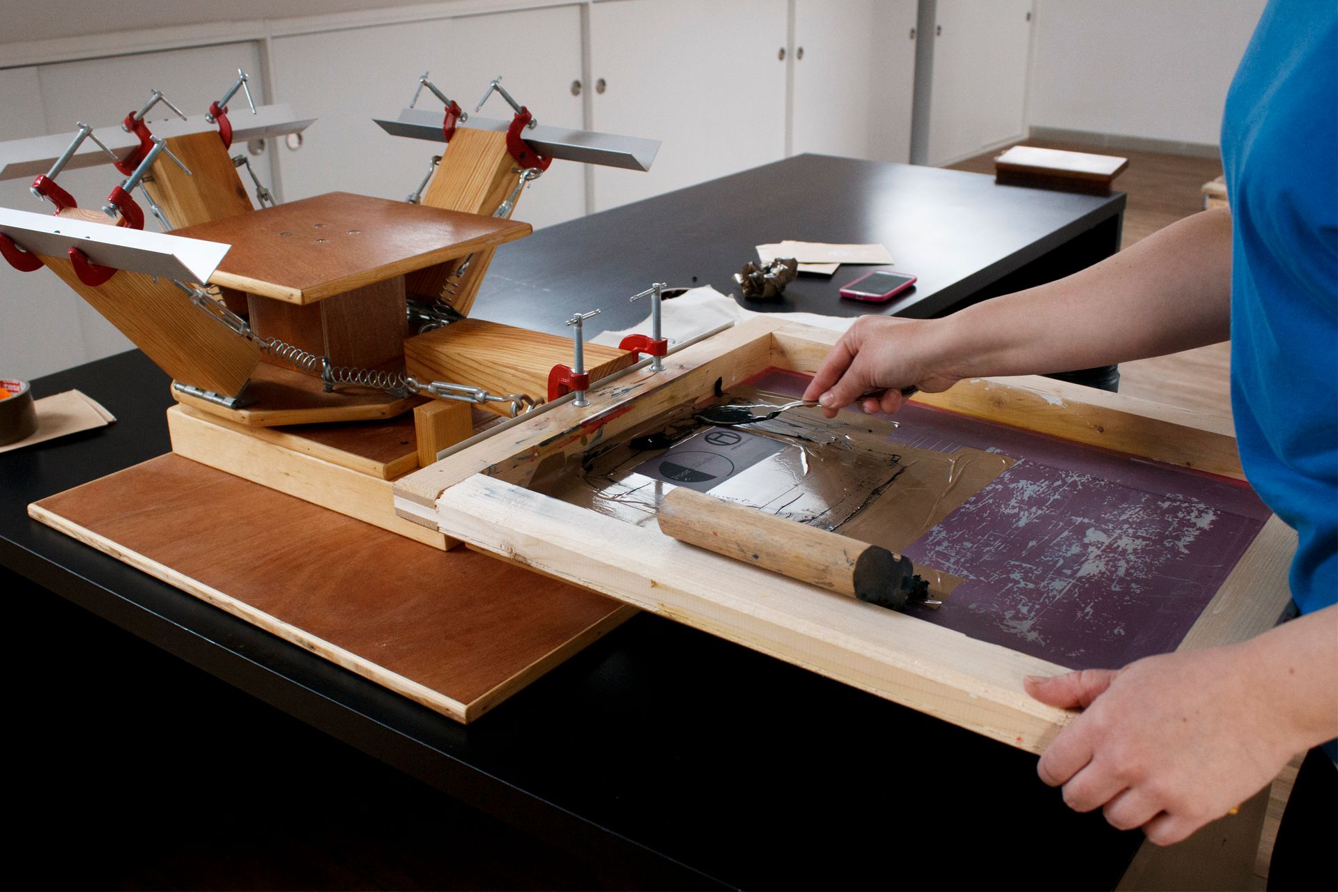 Make a 4 Color Screen Printing Press : 3 Steps - Instructables