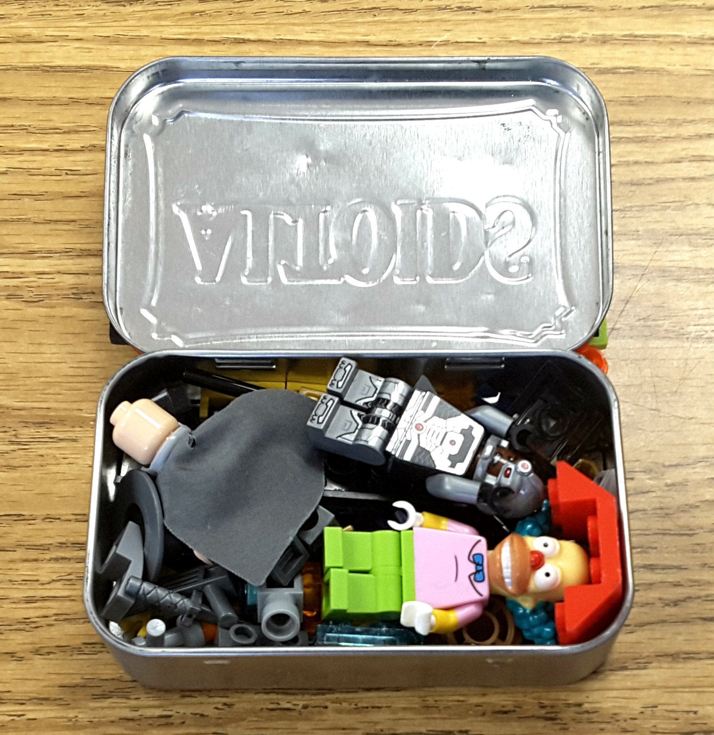 LEGO Travel Kit From an Altoids Tin : 4 Steps - Instructables