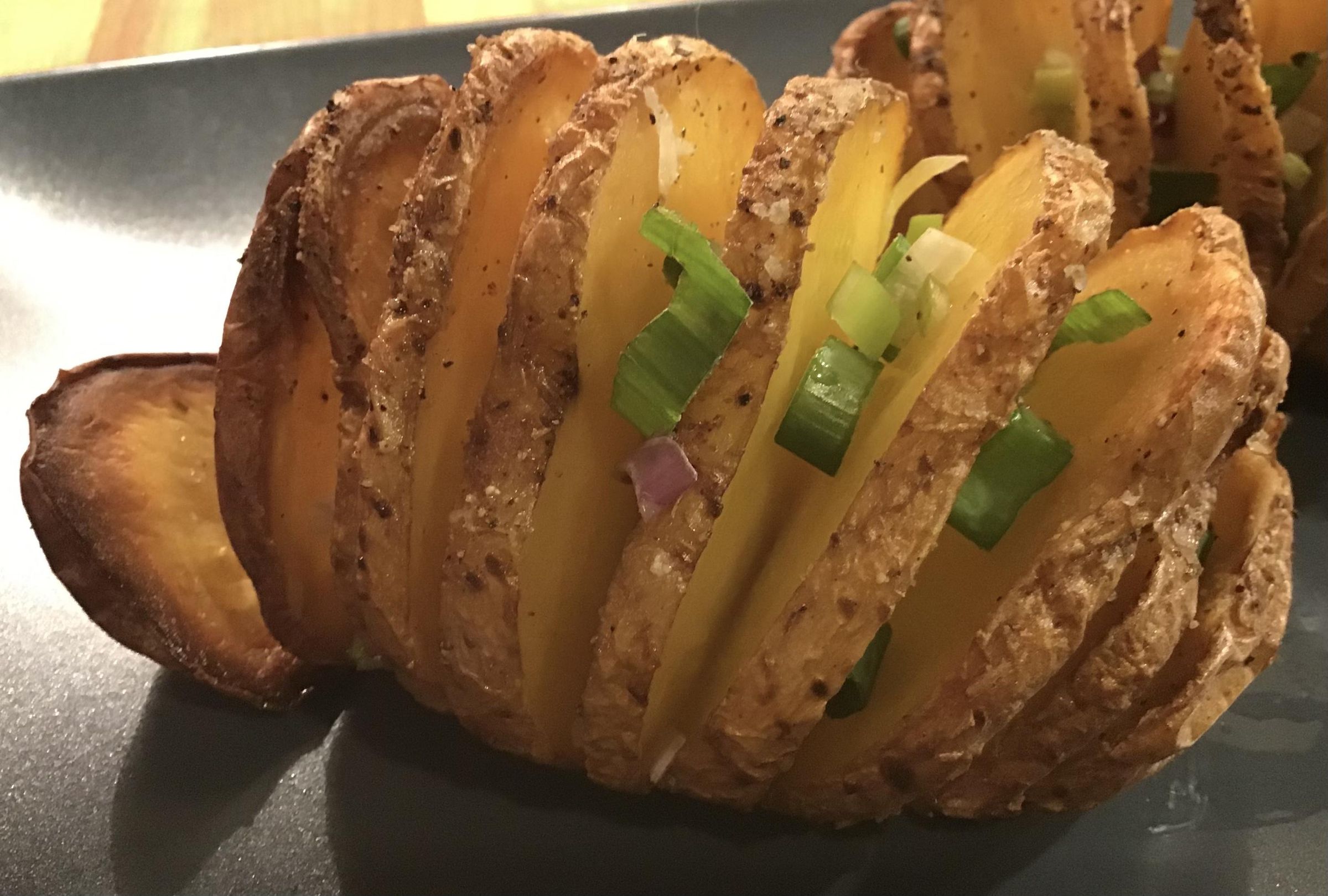 Hassle Back Potatoes : 4 Steps (with Pictures) - Instructables