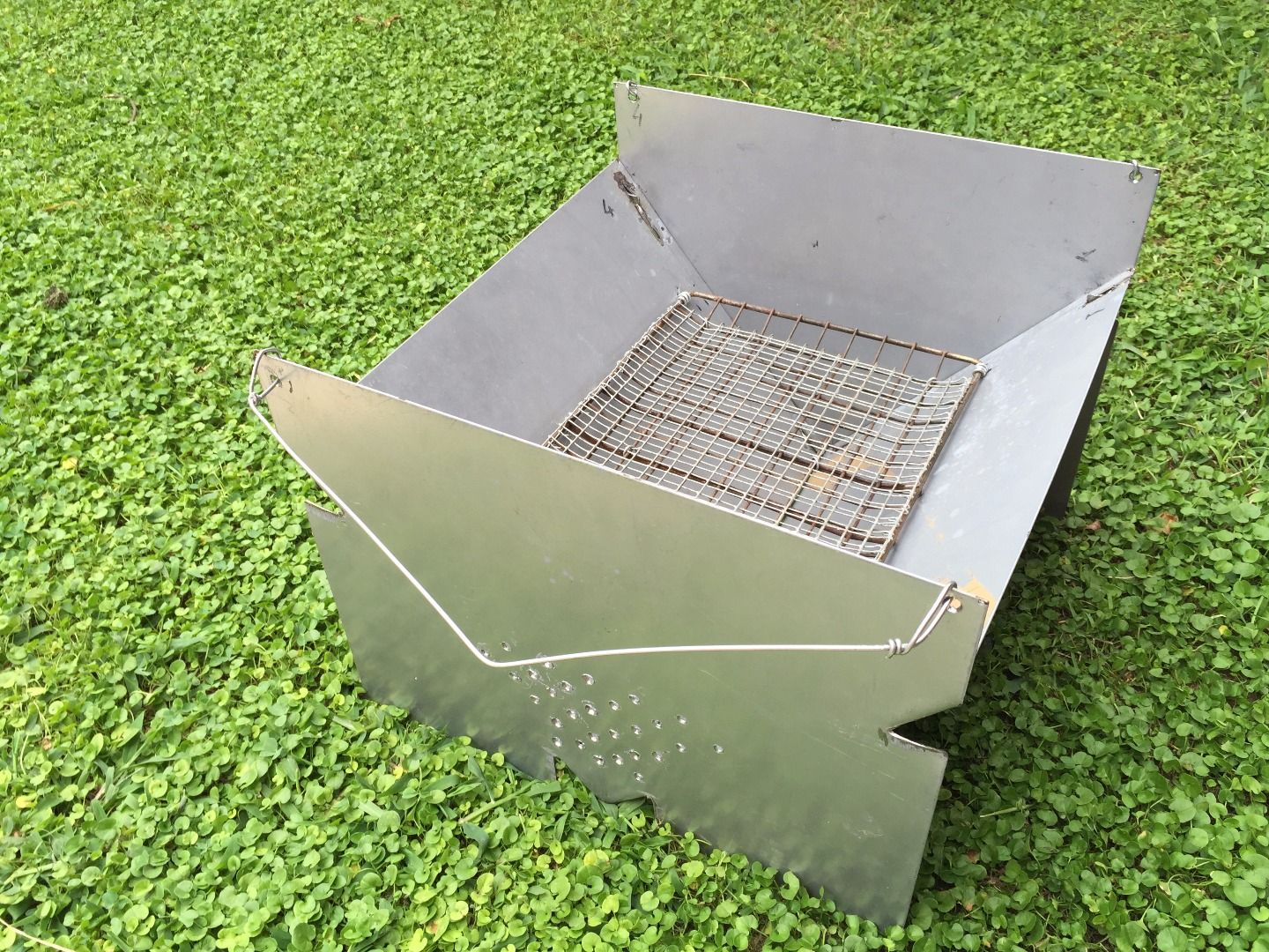 Charcoal Camping BBQ (lightweight, Portable, Foldable) : 6 Steps (with ...