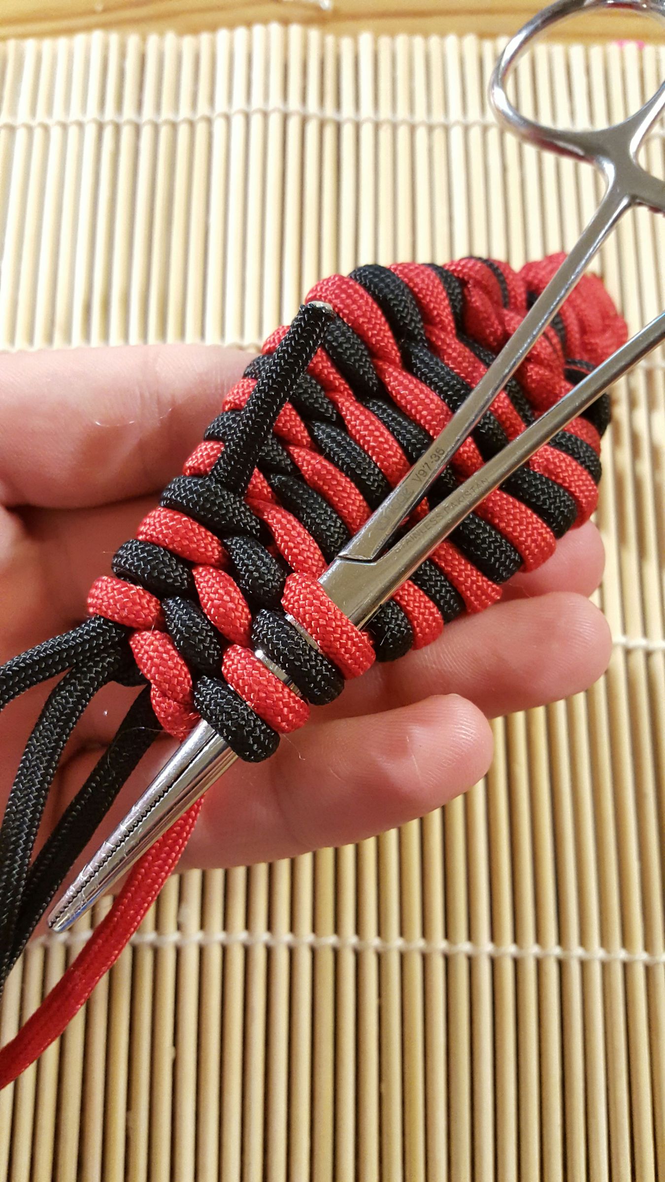 Paracord Snake : 10 Steps (with Pictures) - Instructables