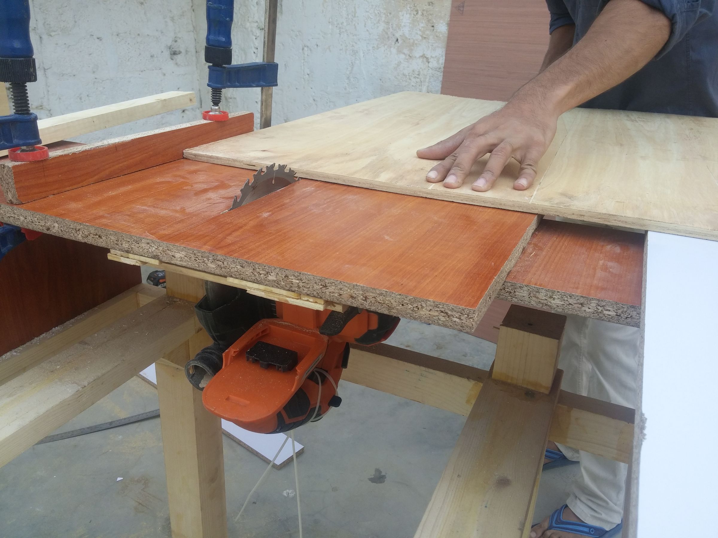 DIY PORTABLE WORK STATION : 13 Steps (with Pictures) - Instructables