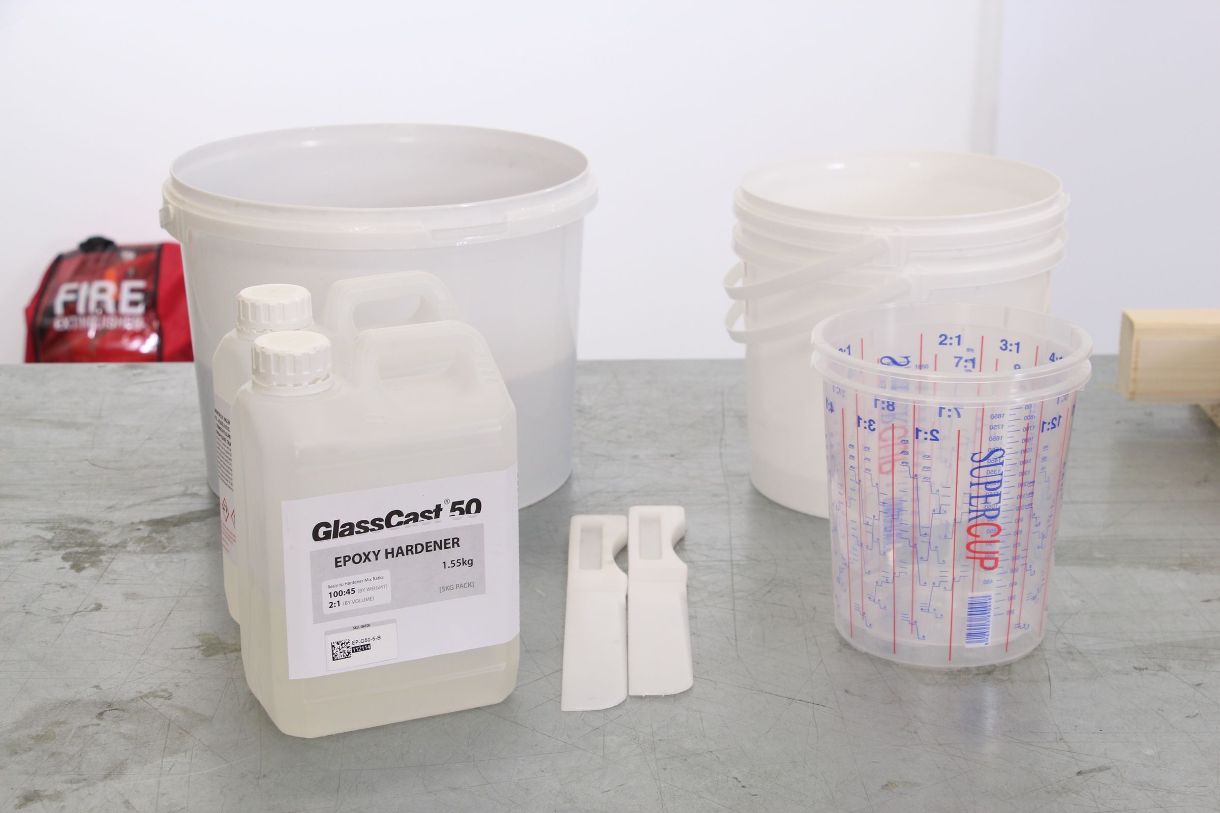 DIY Resin River Table Using Clear Epoxy Casting Resin and Wood : 12 ...