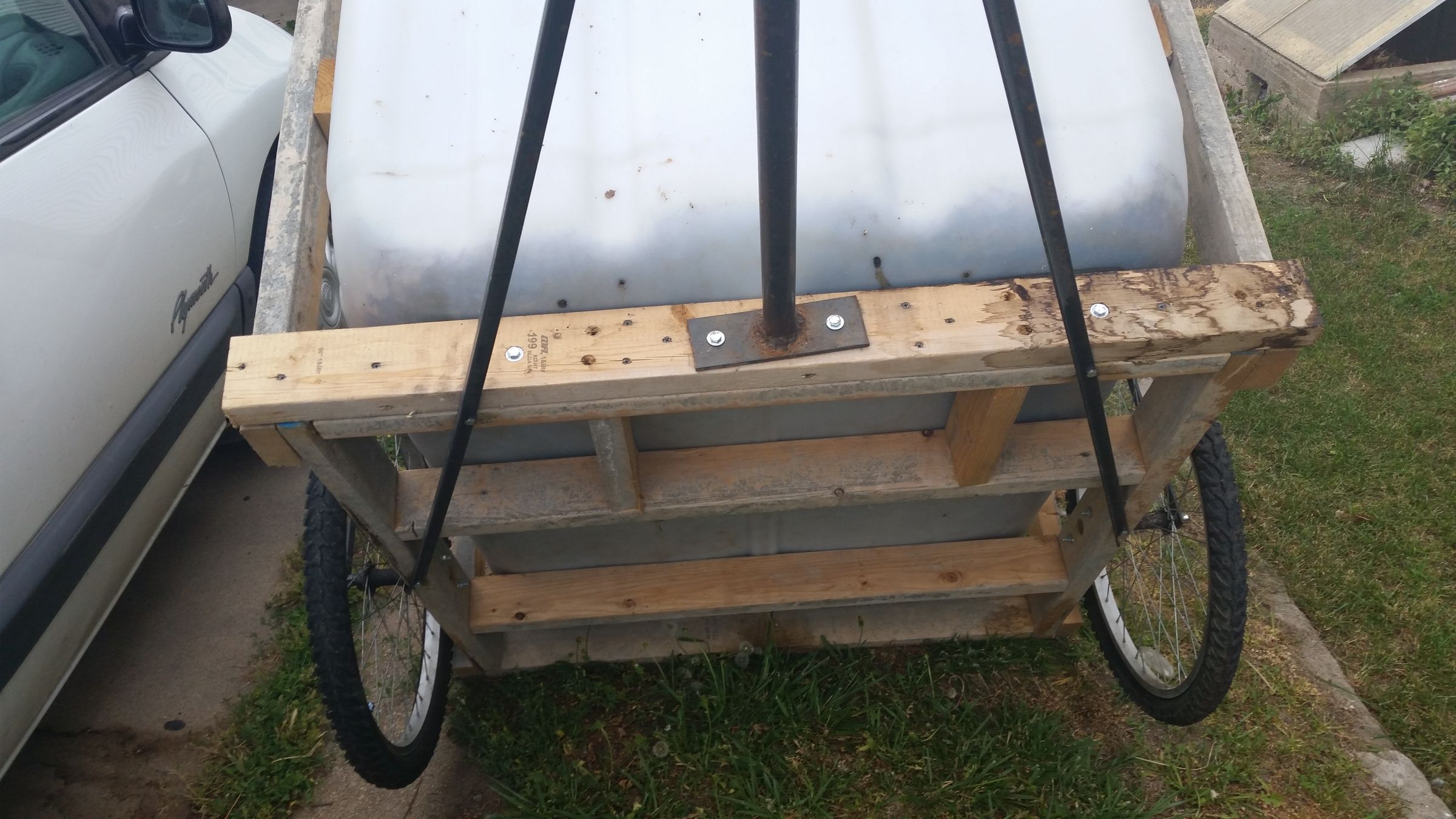 Grass Clipping Cart From Reclaimed Materials. : 5 Steps (with Pictures ...