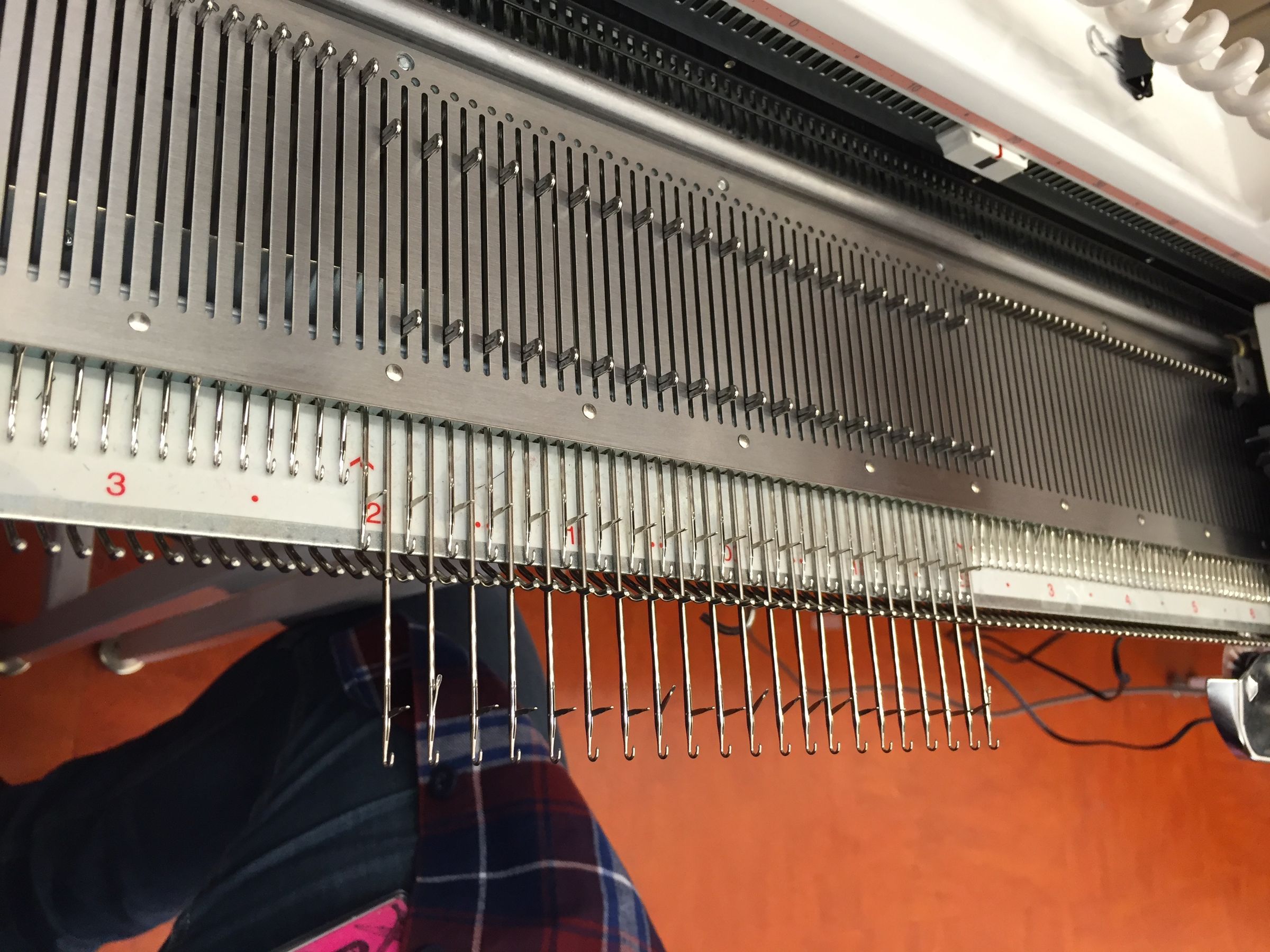 How to Make a Rude Scarf With a Silver Reed Electronic Sewing Machine ...