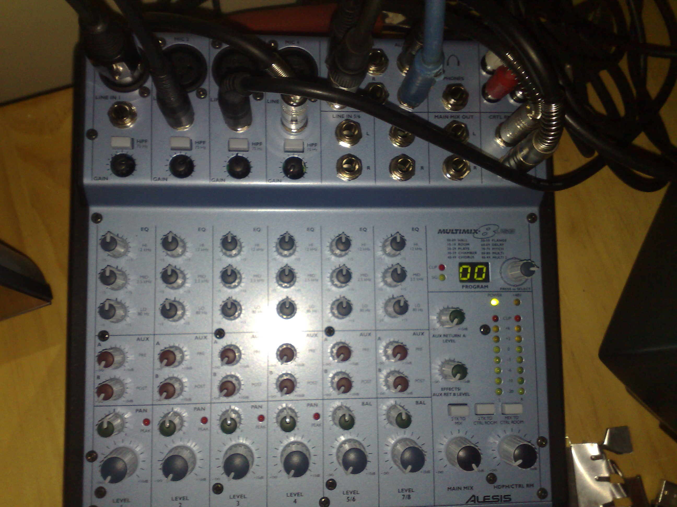 Making a Cheap Recording Studio! : 4 Steps - Instructables