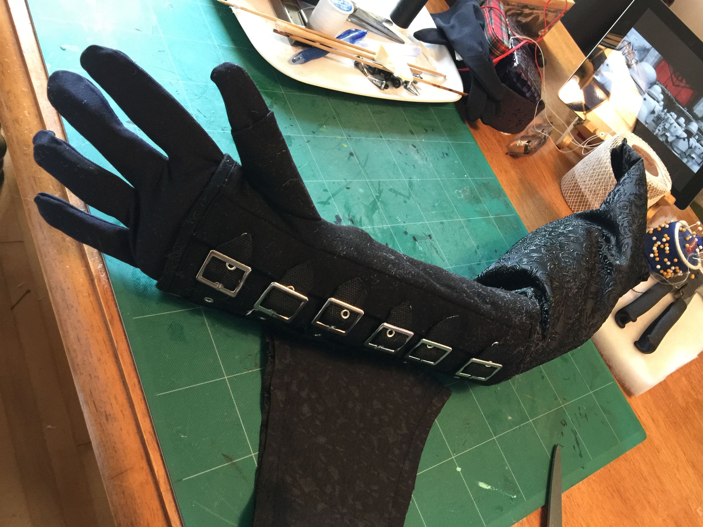 How to Make a Dragon Puppet. : 31 Steps (with Pictures) - Instructables