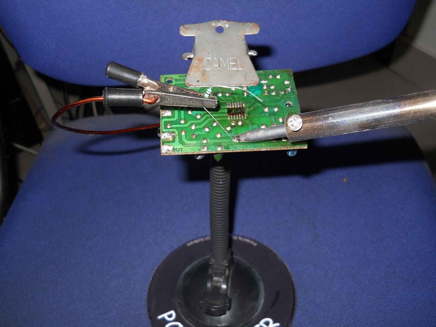 PCB Holder With Helping Hand : 5 Steps - Instructables