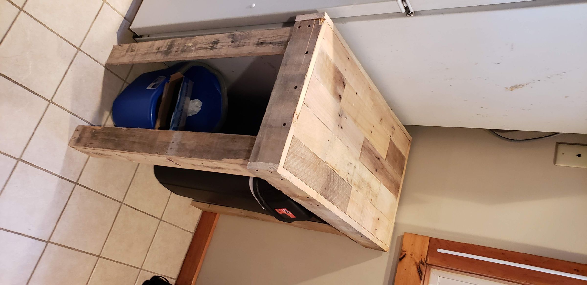 Pallet Wood Counter Space : 6 Steps (with Pictures) - Instructables