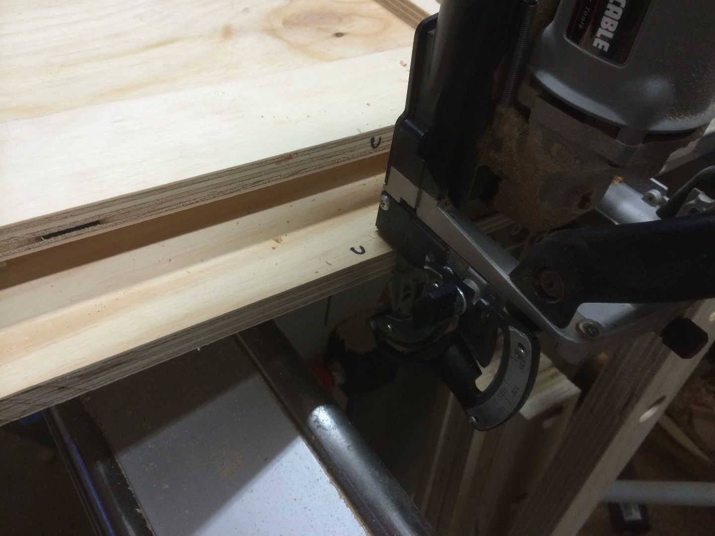 MFT My Fabulous Table : 12 Steps (with Pictures) - Instructables