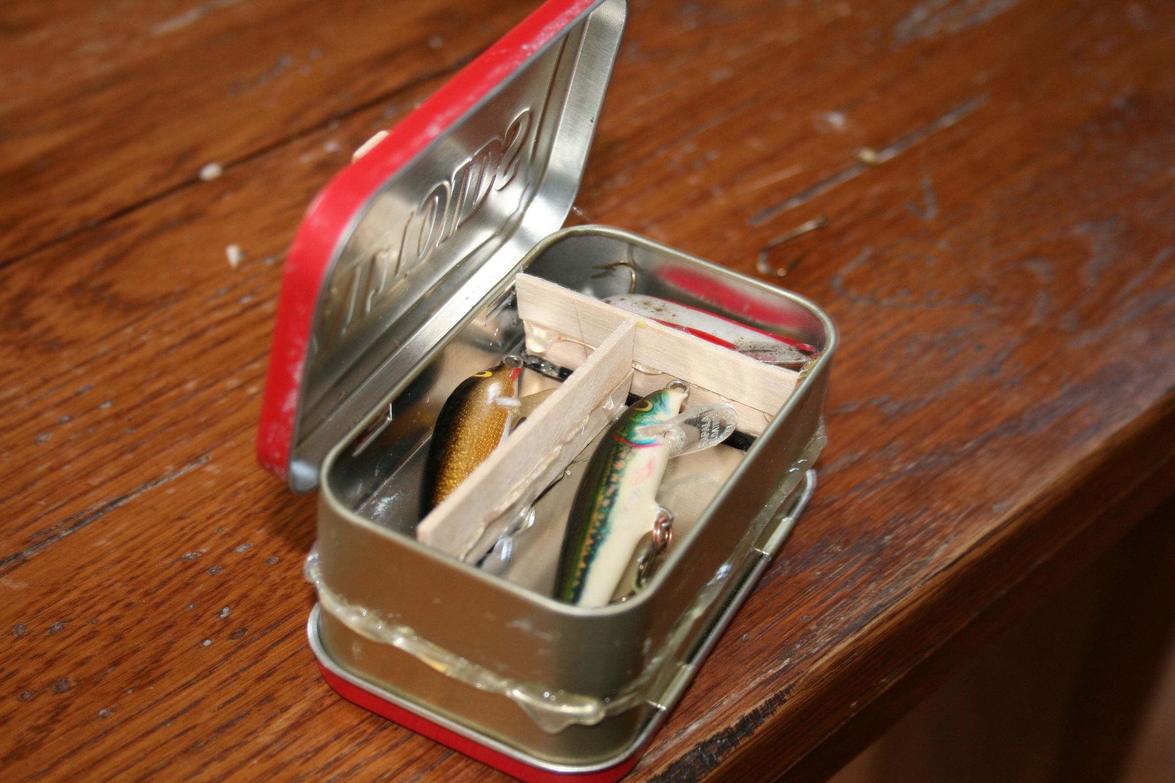 Double Compartment Micro Tackle Box. : 3 Steps - Instructables