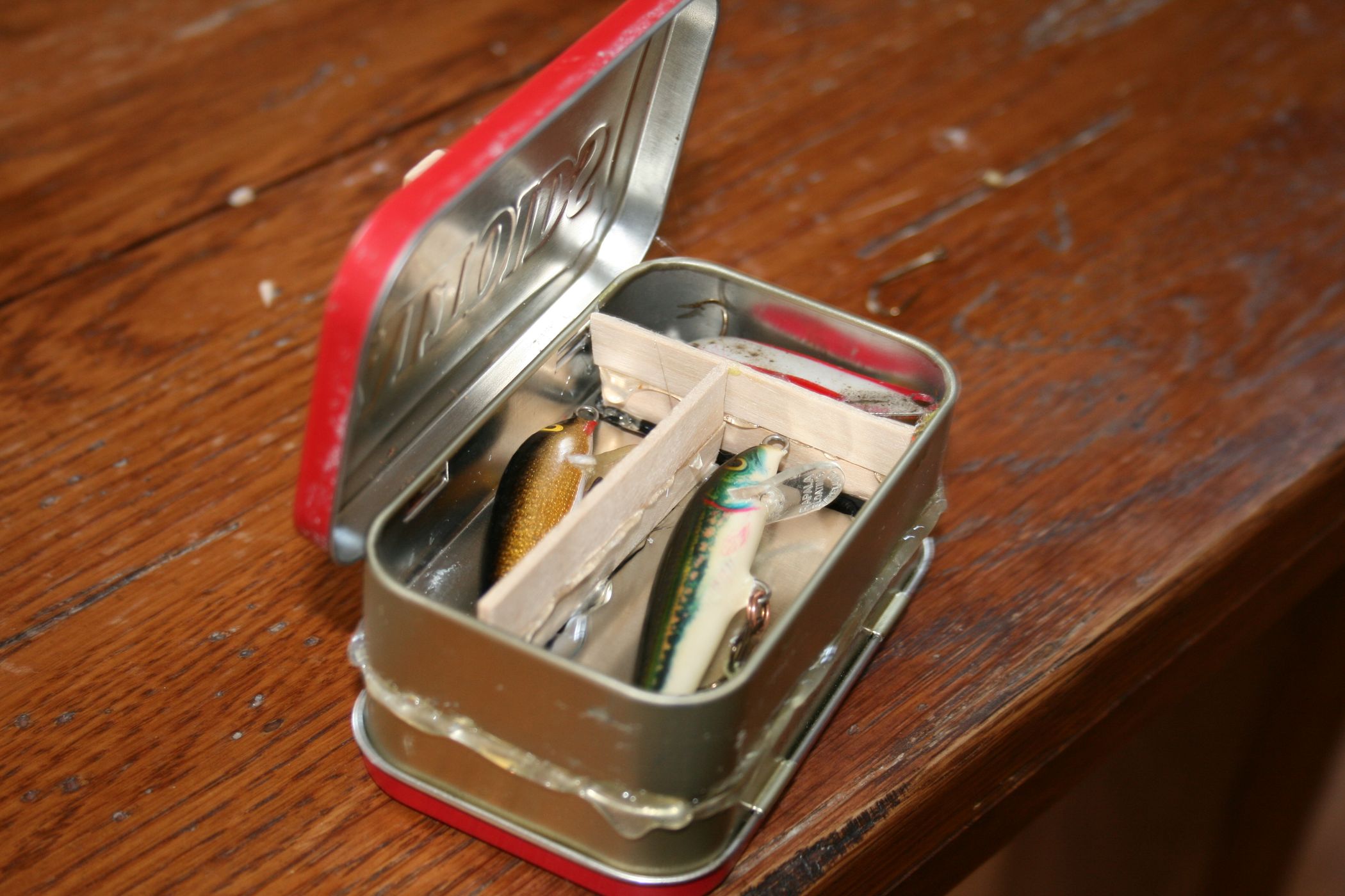 Double Compartment Micro Tackle Box. : 3 Steps - Instructables