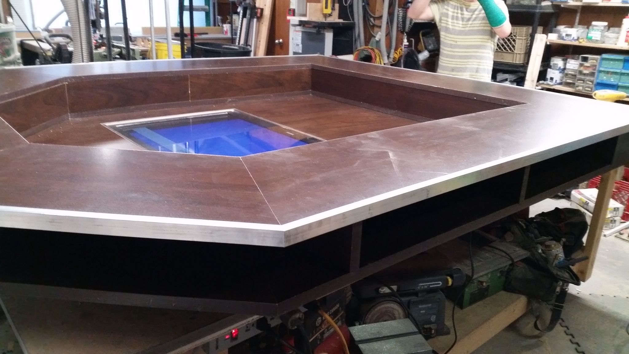 Game Table : 6 Steps - Instructables