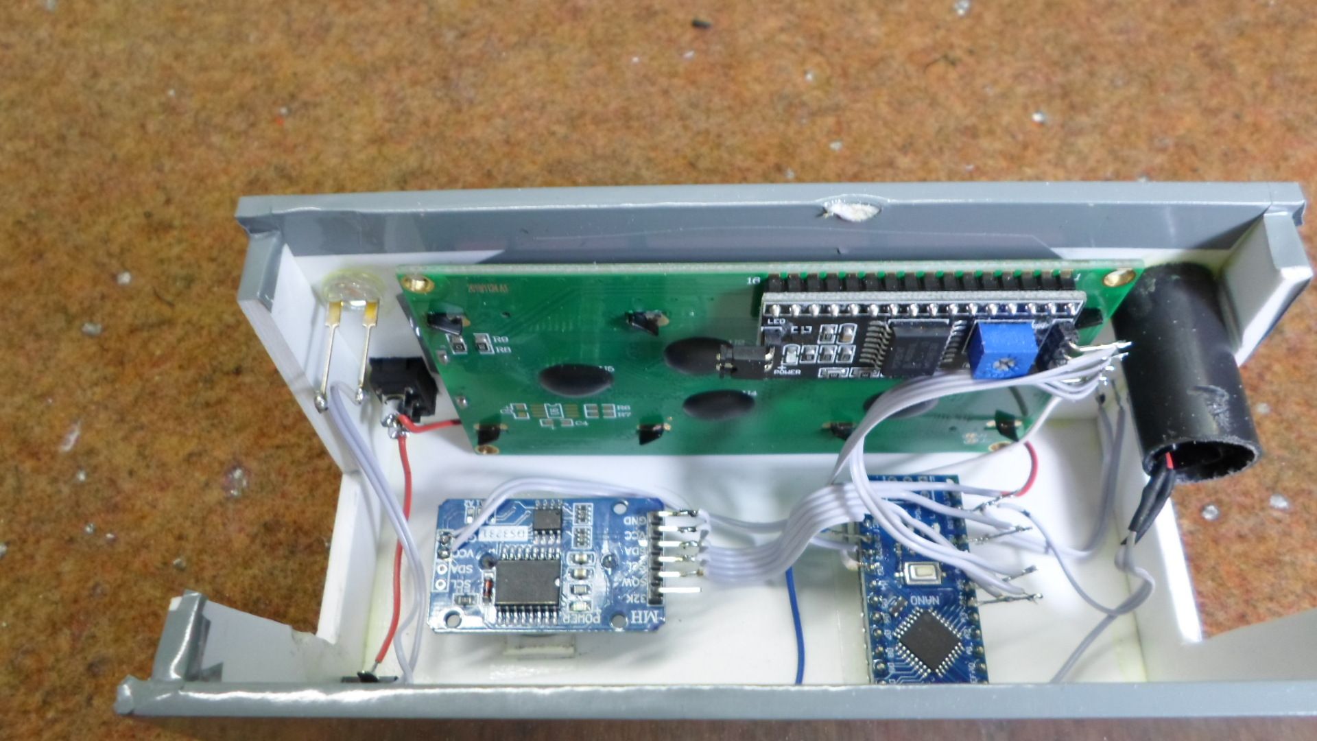 Big Arduino LCD Clock With Two Alarms and Temperature Monitor ...
