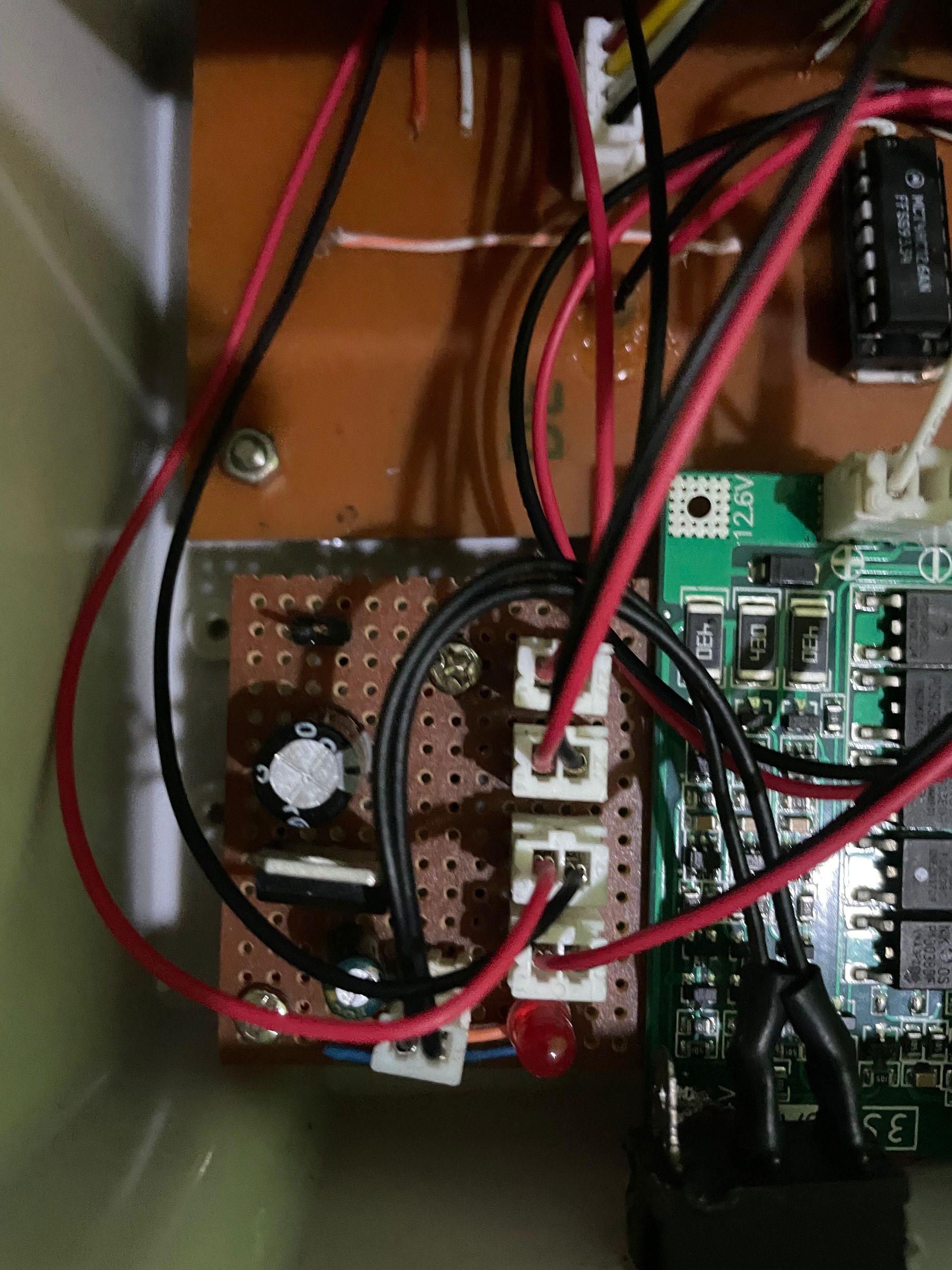 Electronic Code Lock System Using IC : 7 Steps - Instructables