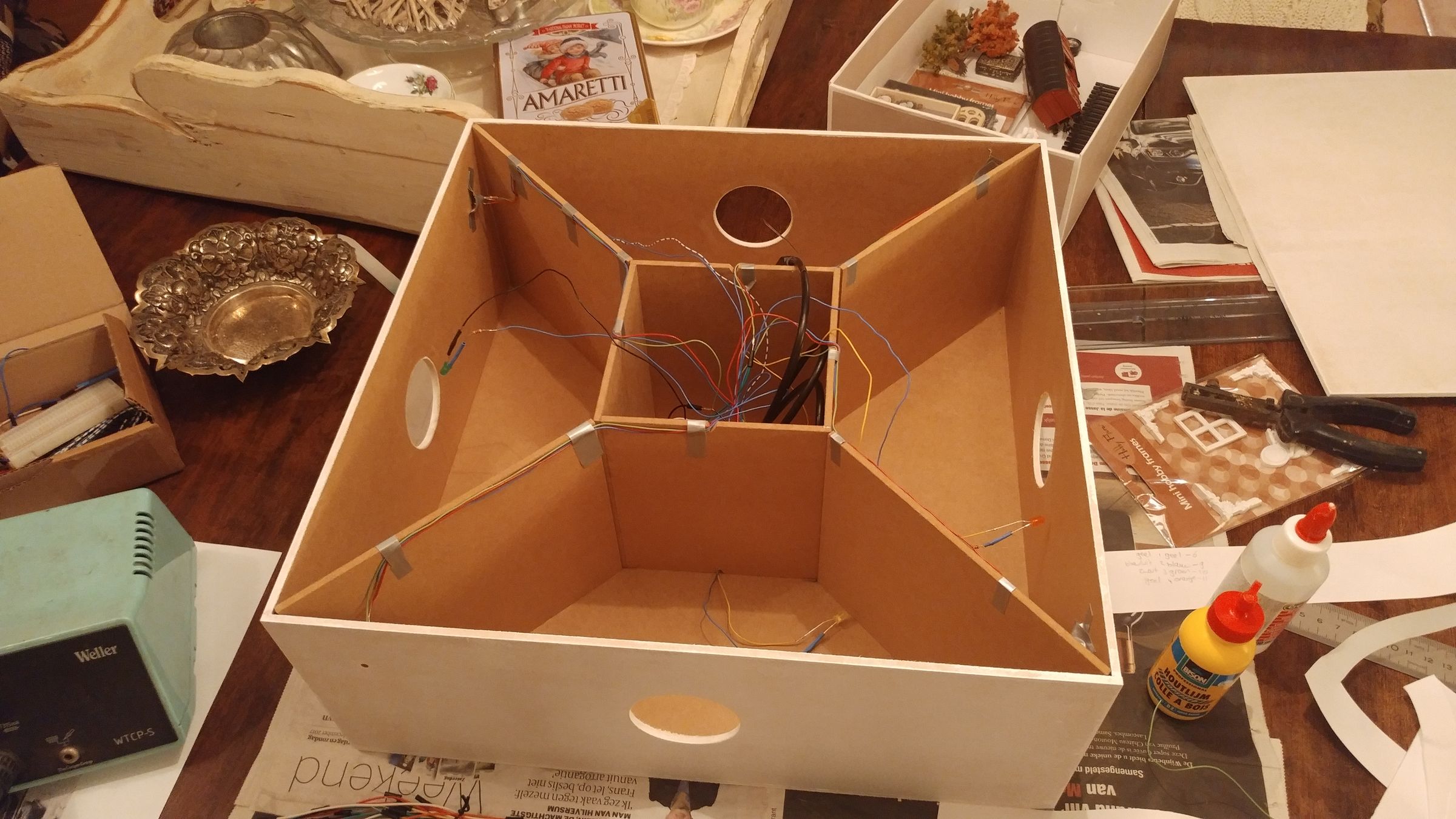 Peep-Show Box With LEDs : 5 Steps (with Pictures) - Instructables