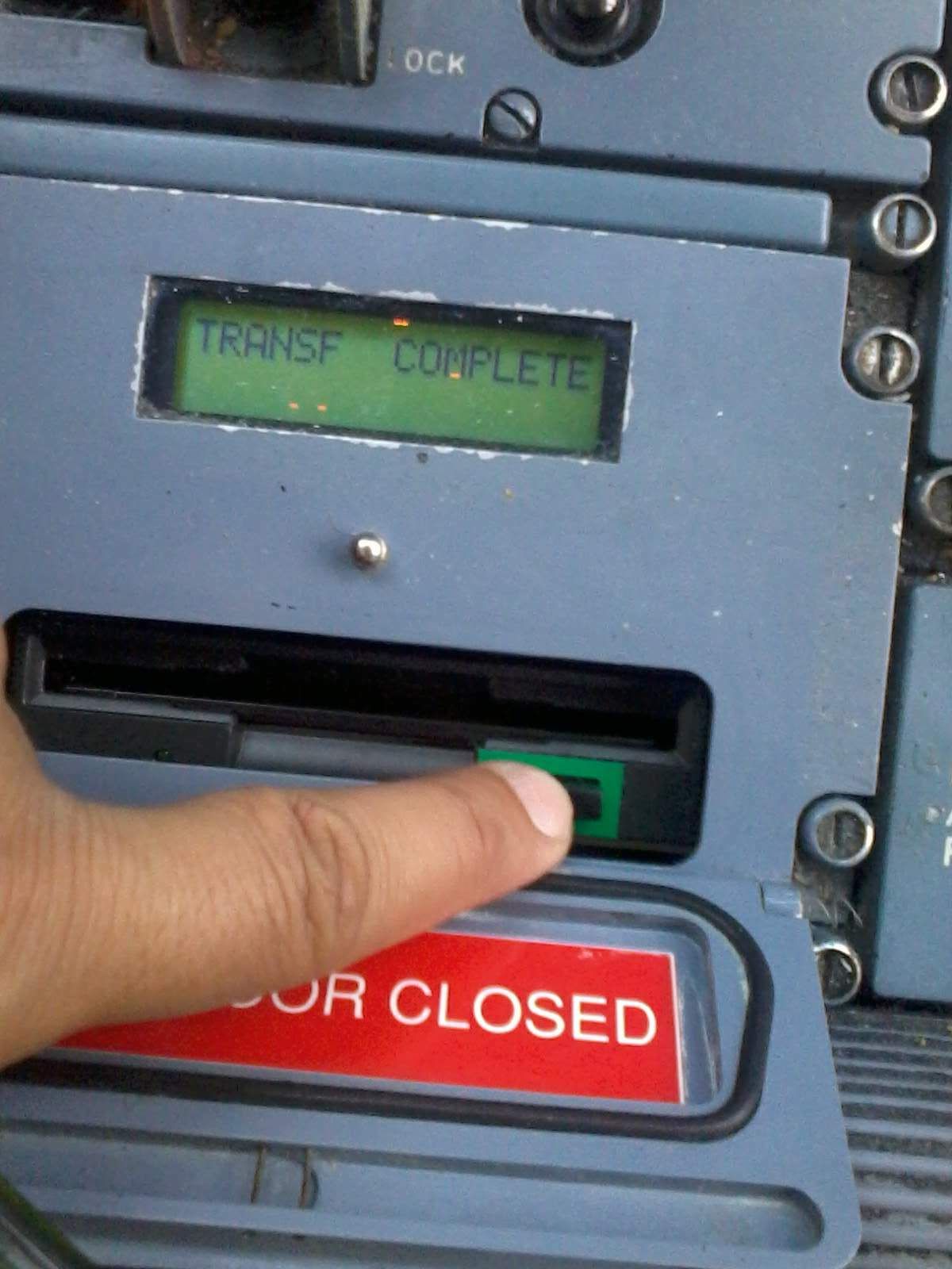 A320 NAV Database Update : 4 Steps (with Pictures) - Instructables