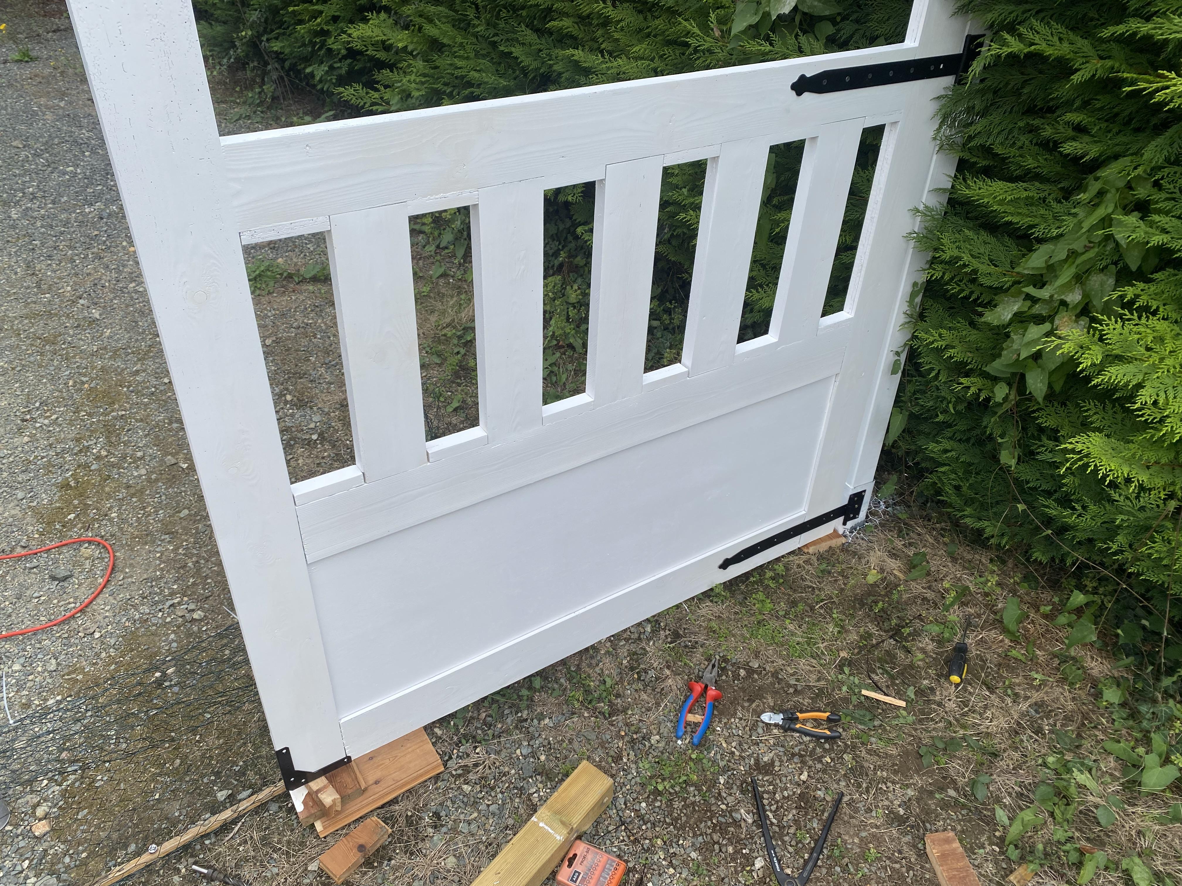 Wooden Gate - Reused Materials : 6 Steps (with Pictures) - Instructables