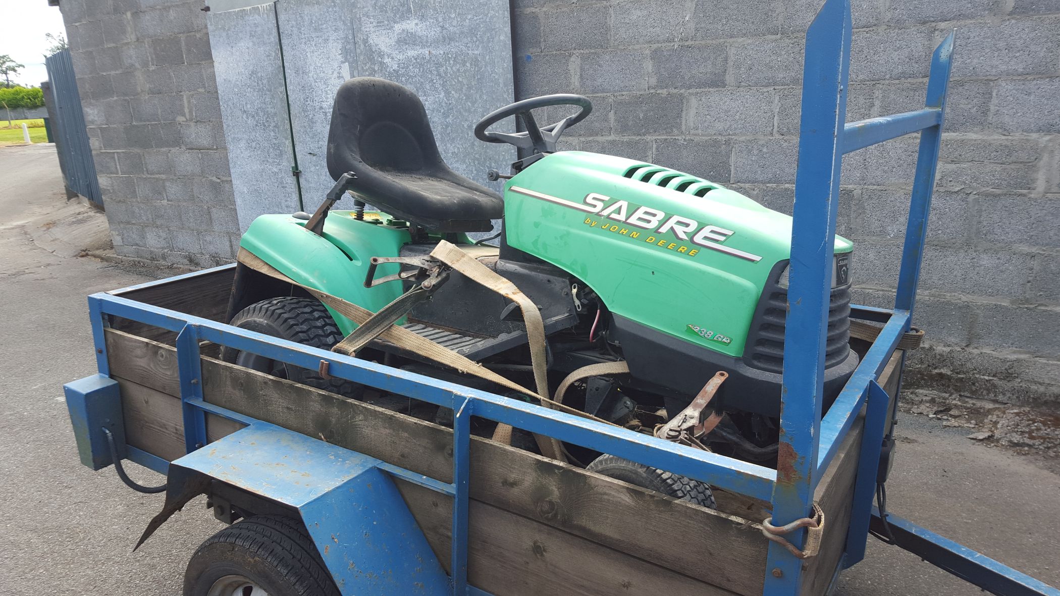 Ride-on Mower Rebuild + Homemade Grass Catcher Build! : 8 Steps (with ...