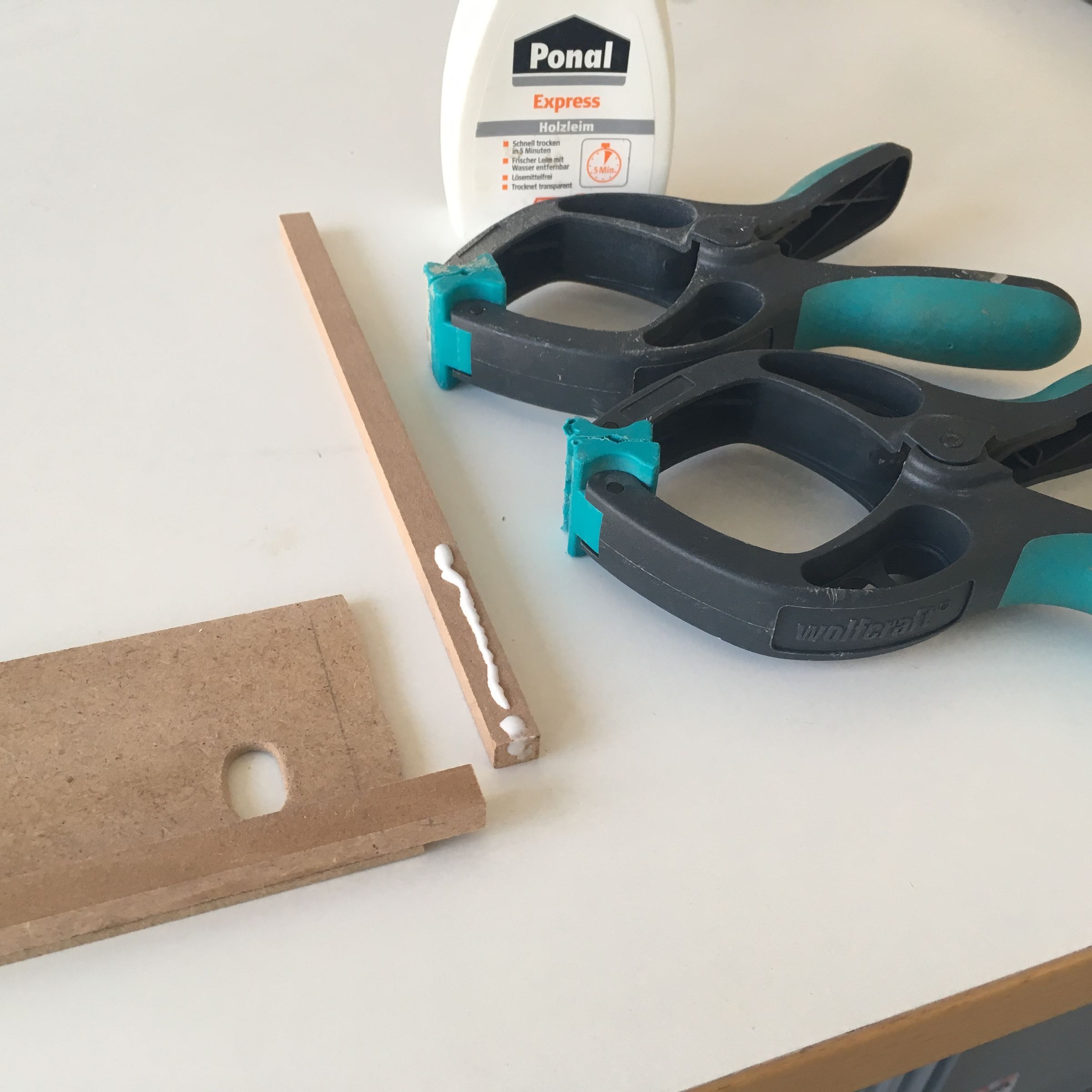 DIY Tripod for Smartphone (iPhone SE) : 17 Steps (with Pictures ...