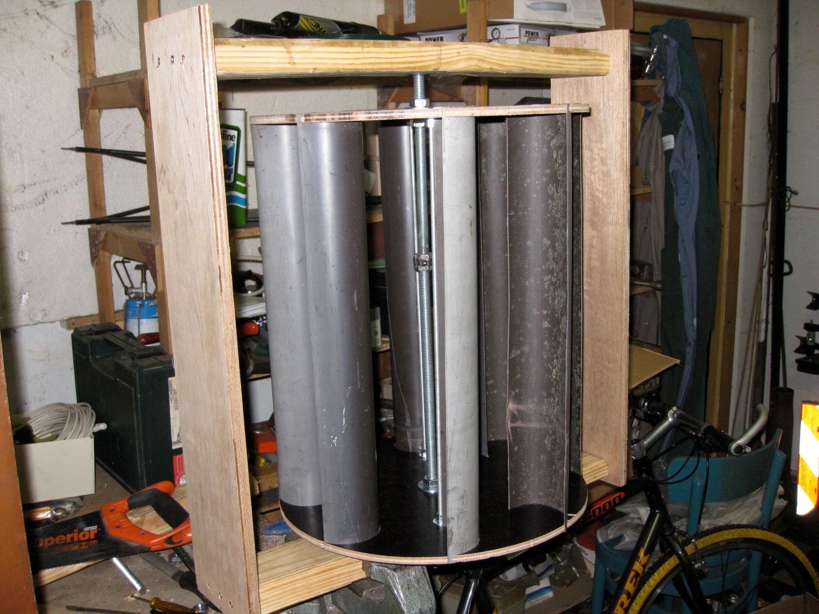 Building a Vertical Axis Wind Turbine ( VAWT ) : 11 Steps (with ...