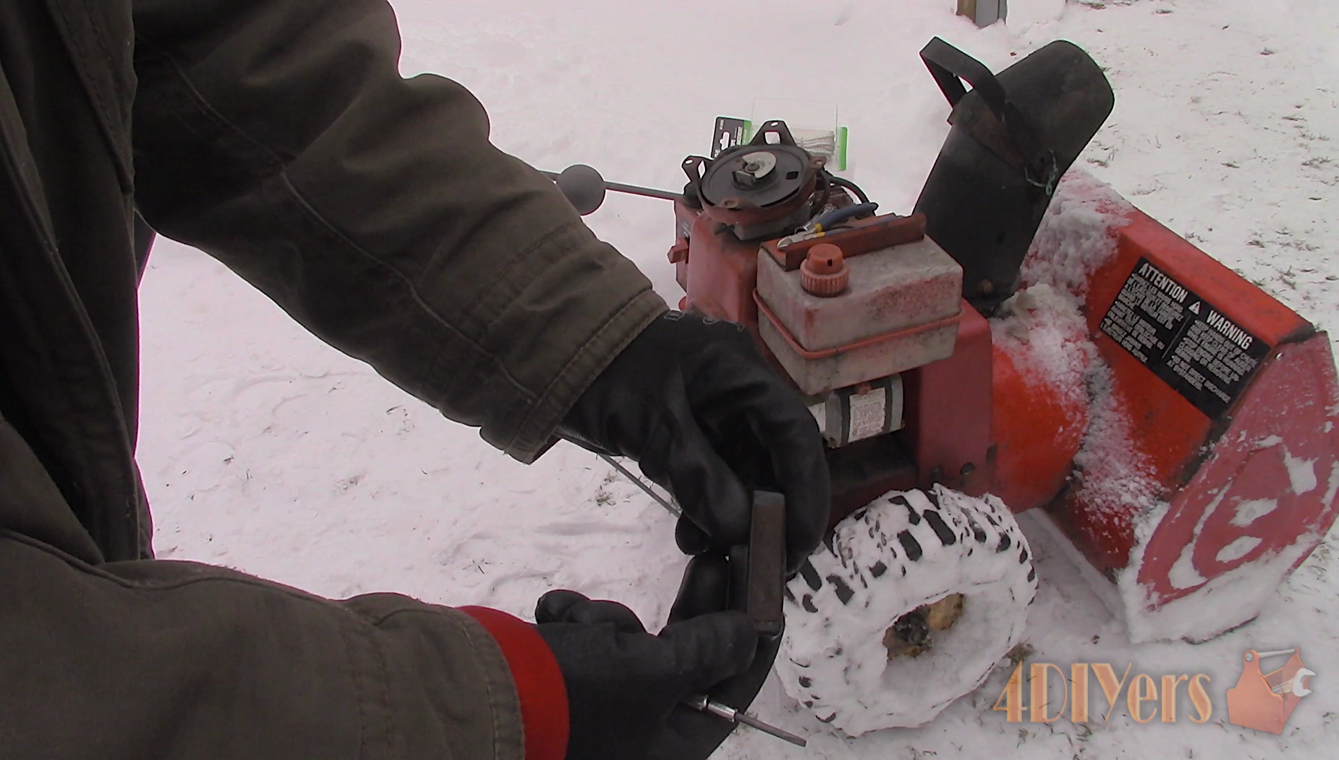 How to Replace an Engine's Pull Cord : 4 Steps (with Pictures ...
