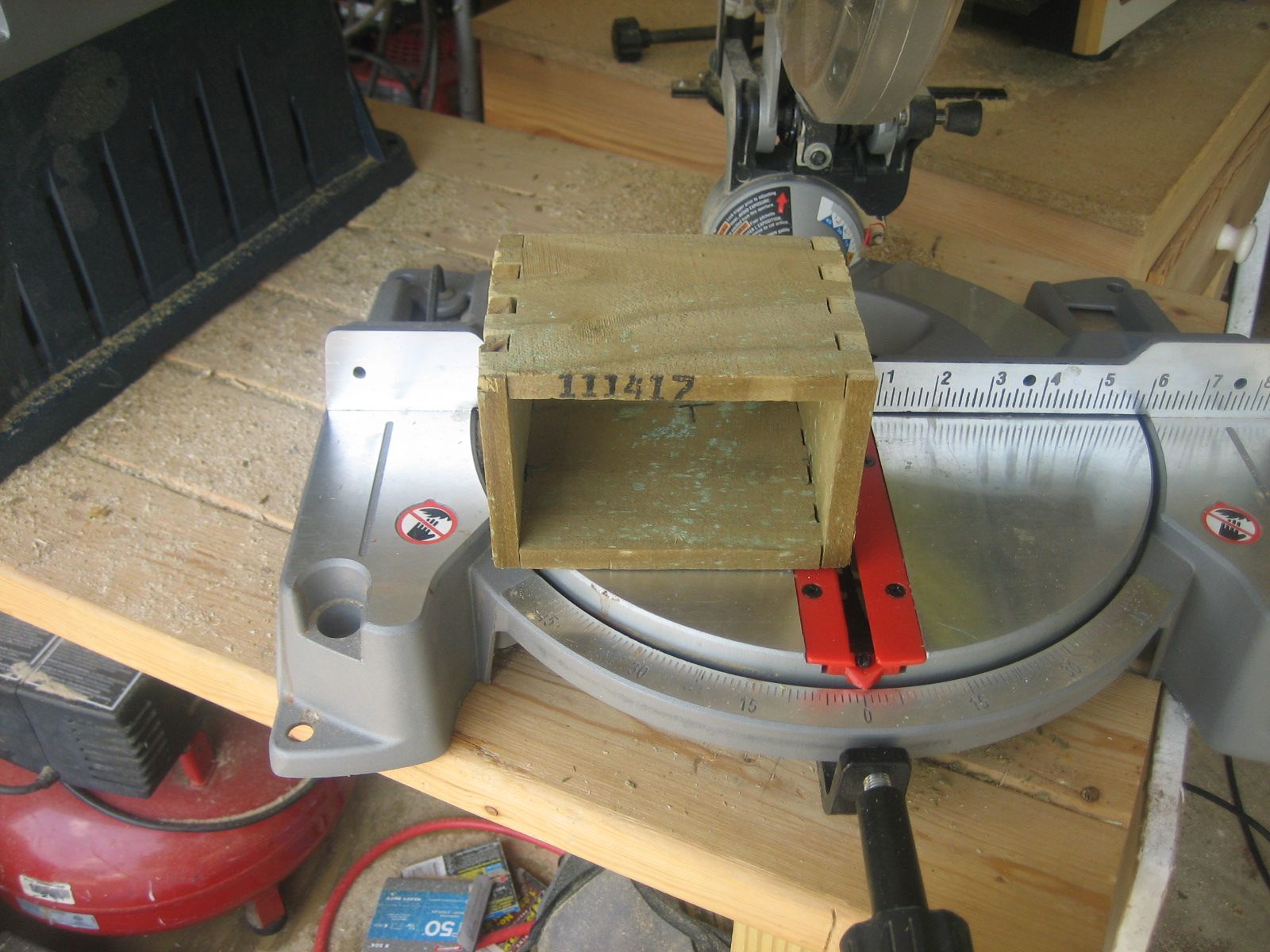 TEST BOX WITH BOX JOINT JIG : 13 Steps - Instructables