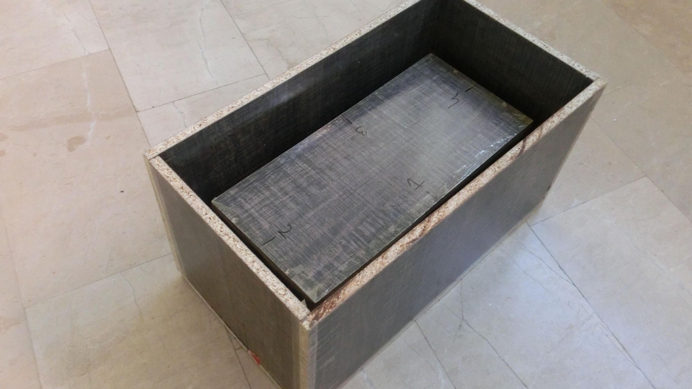 How to Make a Concrete Planter : 7 Steps (with Pictures) - Instructables
