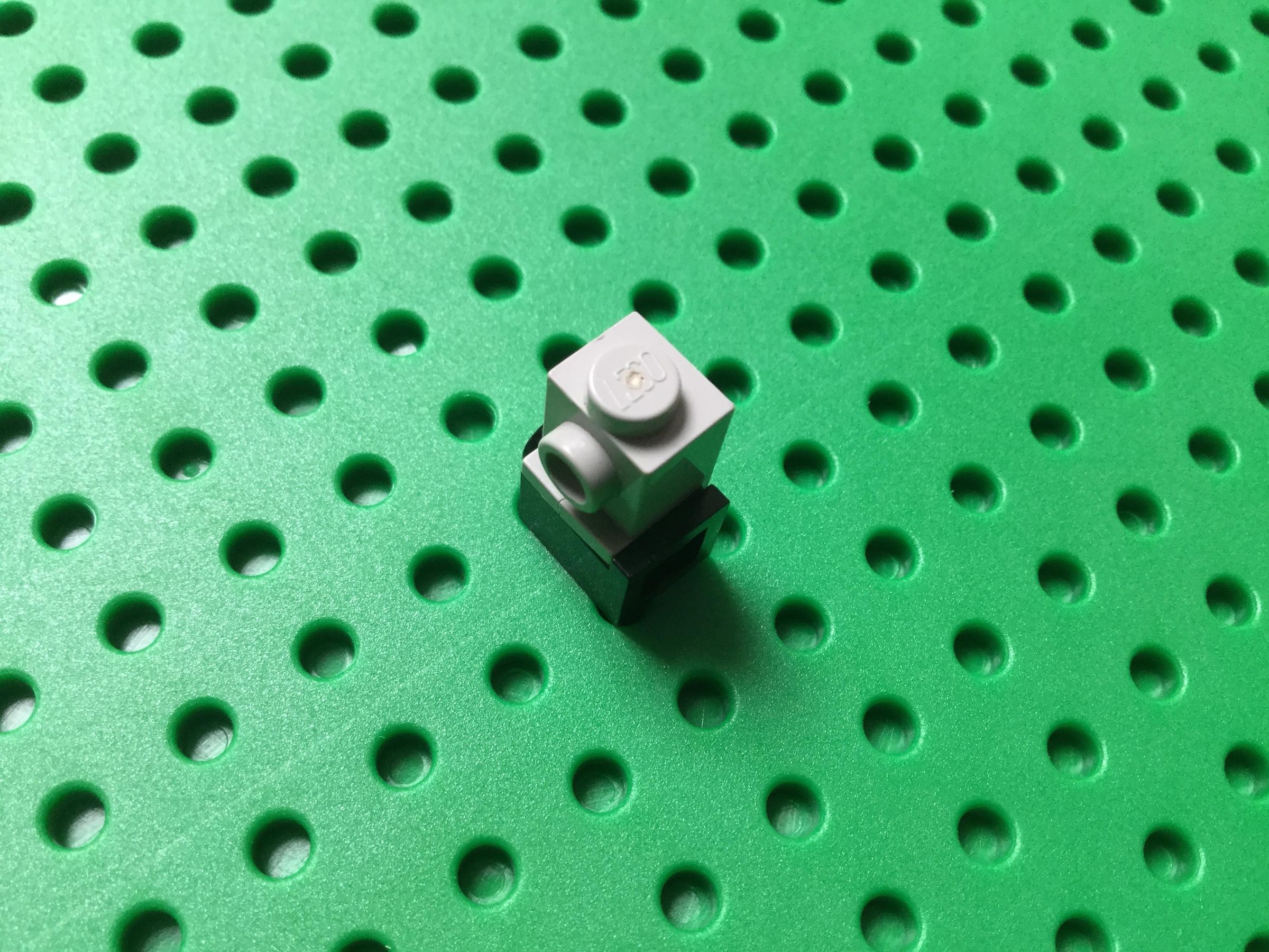 Lego Portal Gun, Chell Figure and Companion Cube : 4 Steps - Instructables
