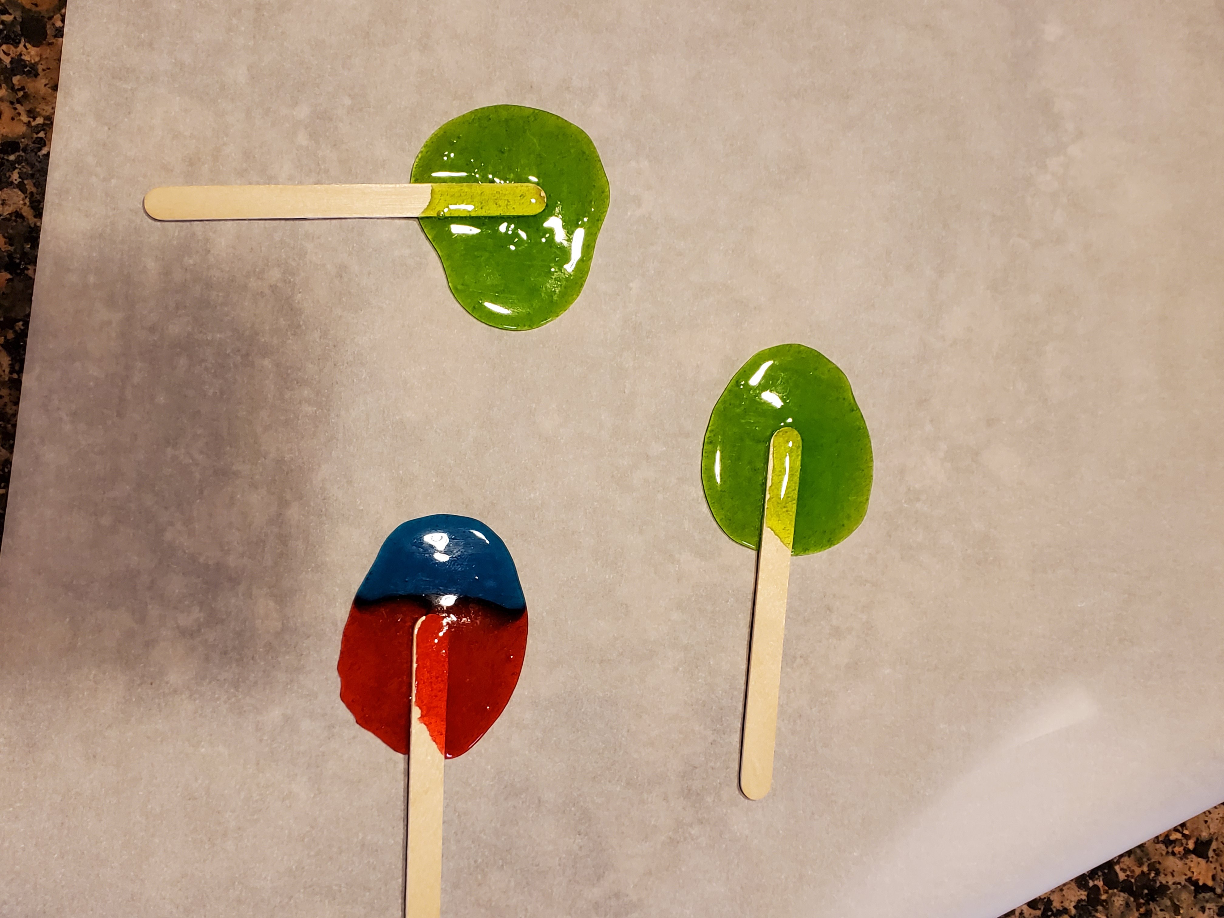 Caramel "Candy" Apple Lollipops : 4 Steps - Instructables