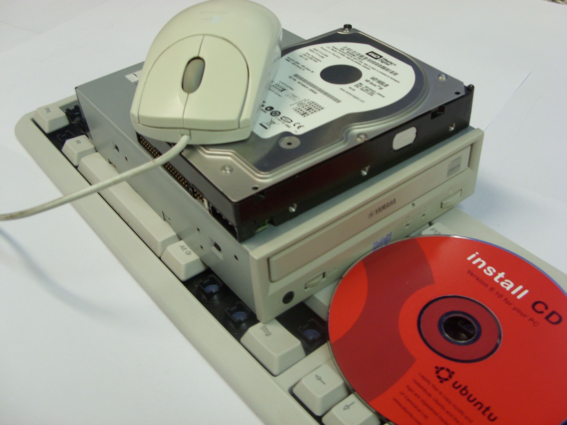 DIY DJ Turntable From Old Computer Parts : 12 Steps (with Pictures ...