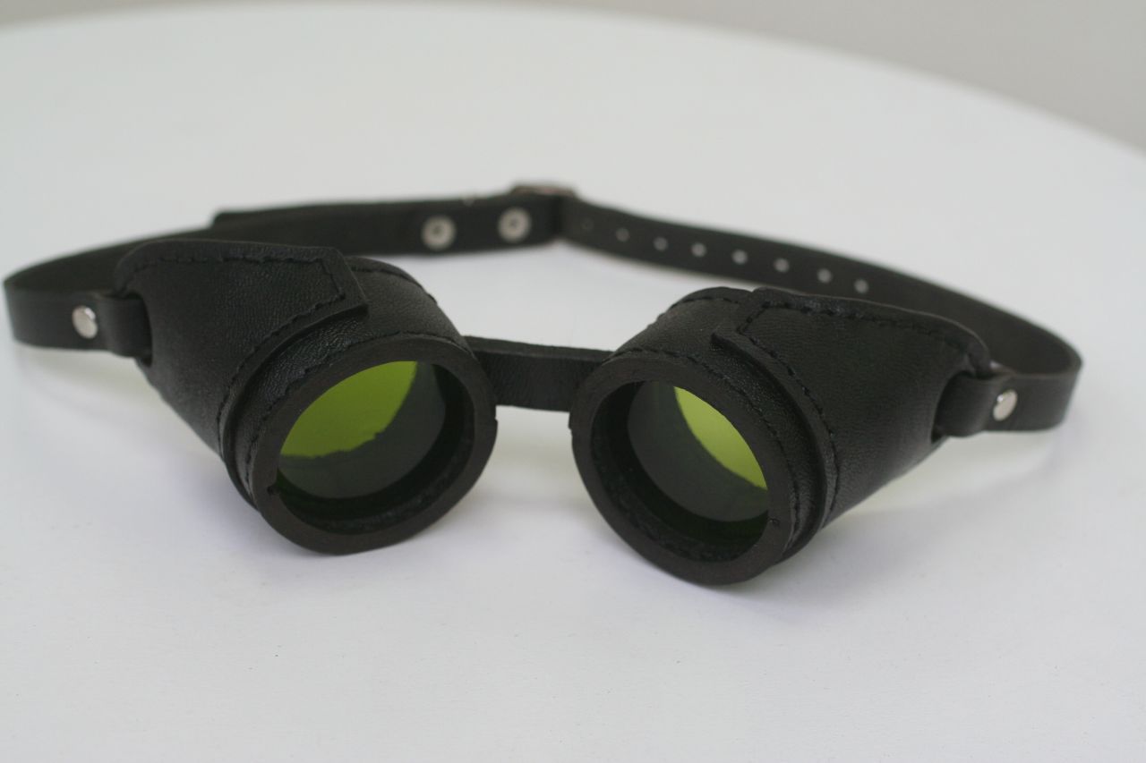 Completely Leather Goggles (with Pictures) - Instructables