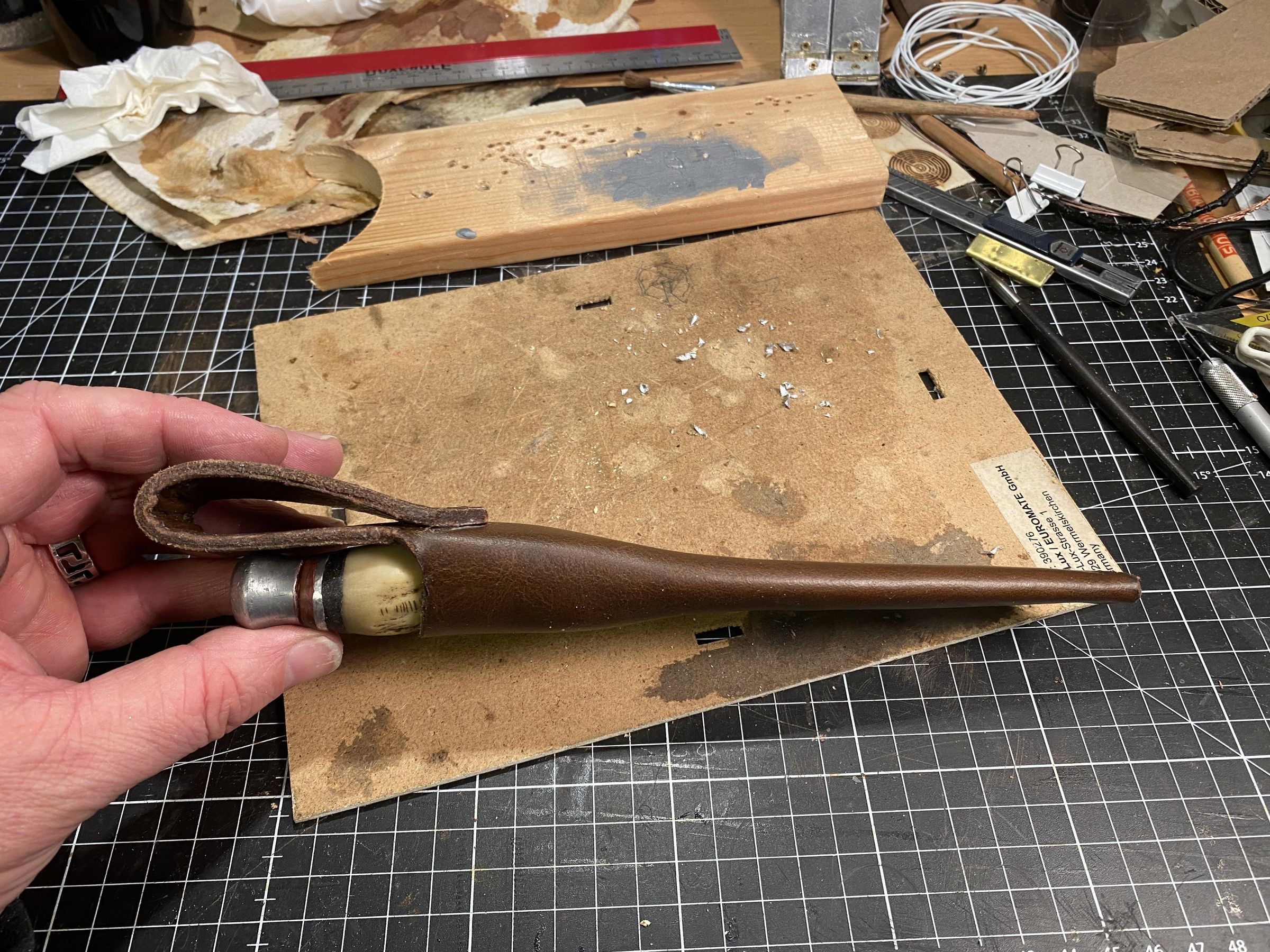 DIY Leather Knife Sheath : 8 Steps (with Pictures) - Instructables