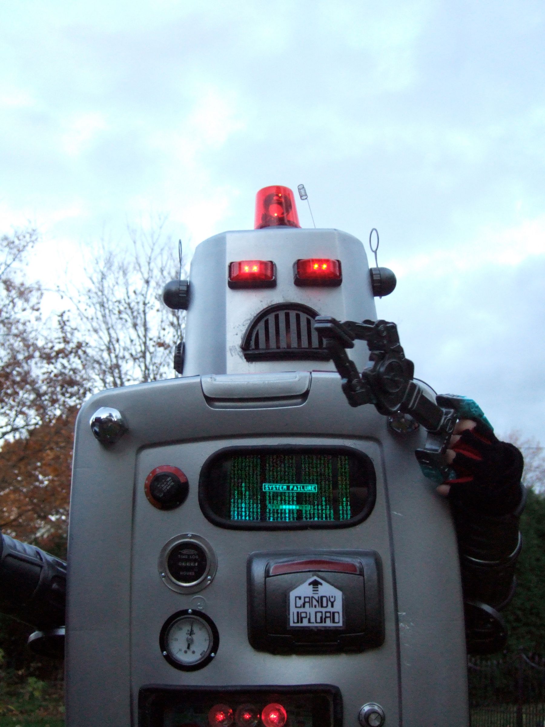 Malfunctioning Robot (with Pictures) - Instructables