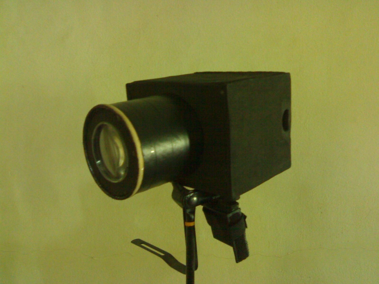 Home Made Smartphone Projector : 9 Steps - Instructables