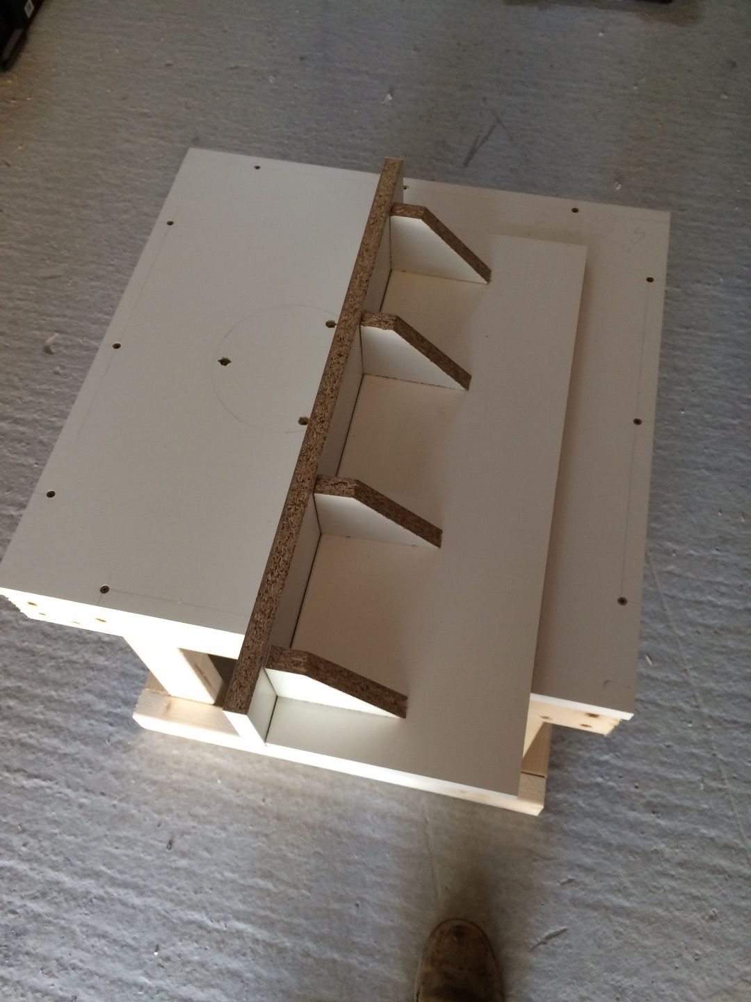 Simple Router Table : 7 Steps - Instructables