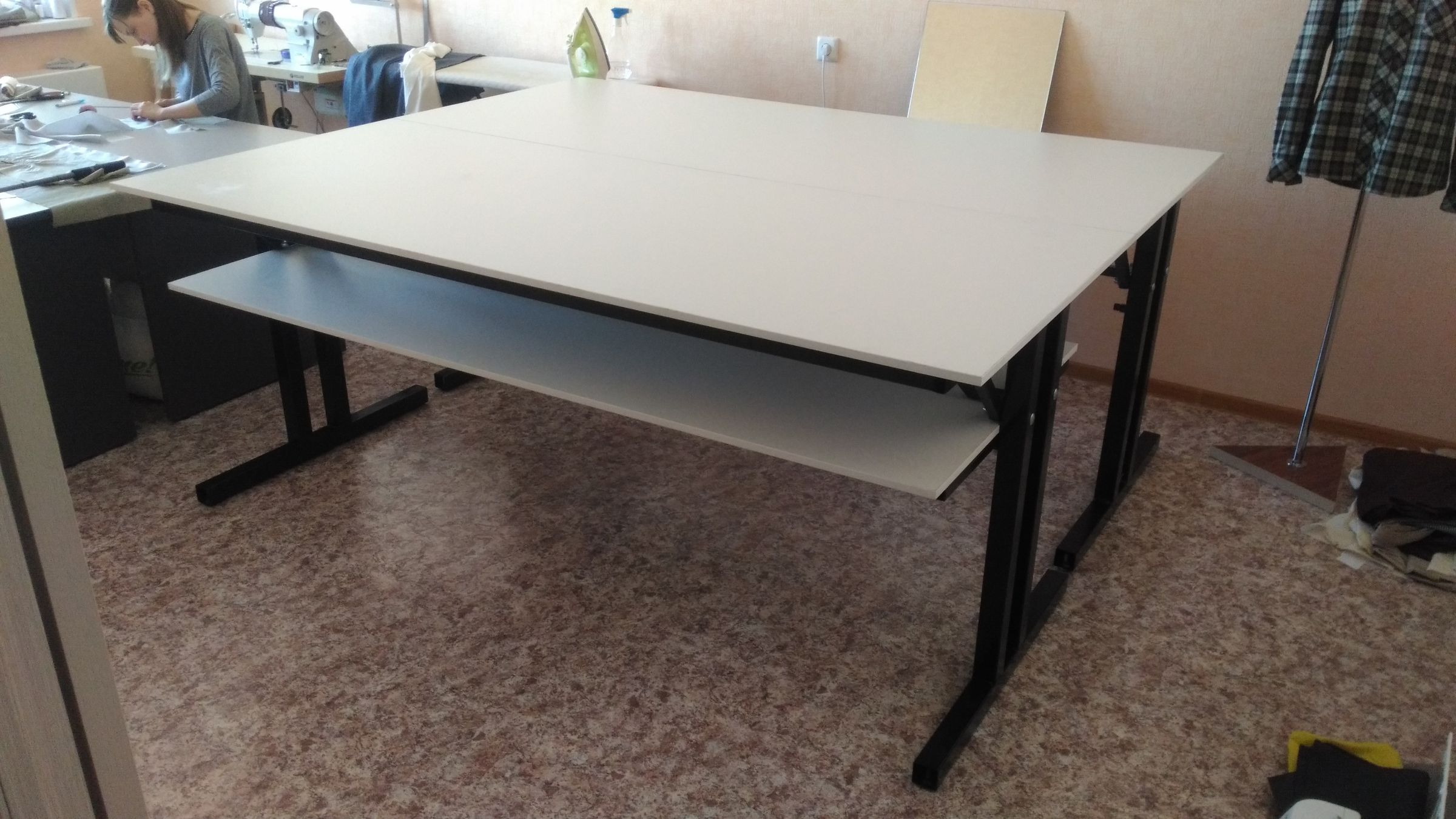 The Best Sewing (cutting) Table Ever : 8 Steps (with Pictures ...
