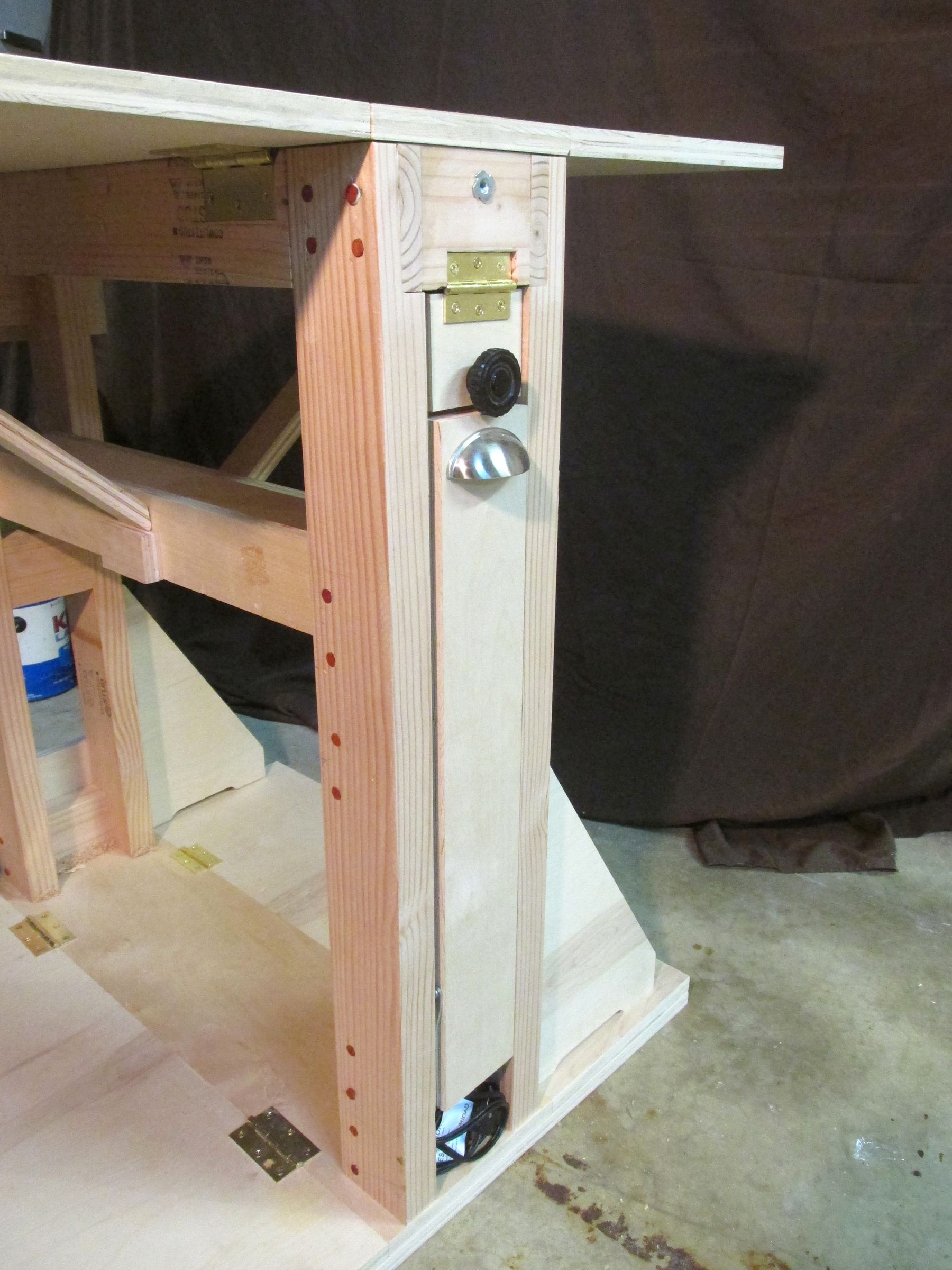 Maker Station: the Portable Reconfigurable Work Station for All Makers ...