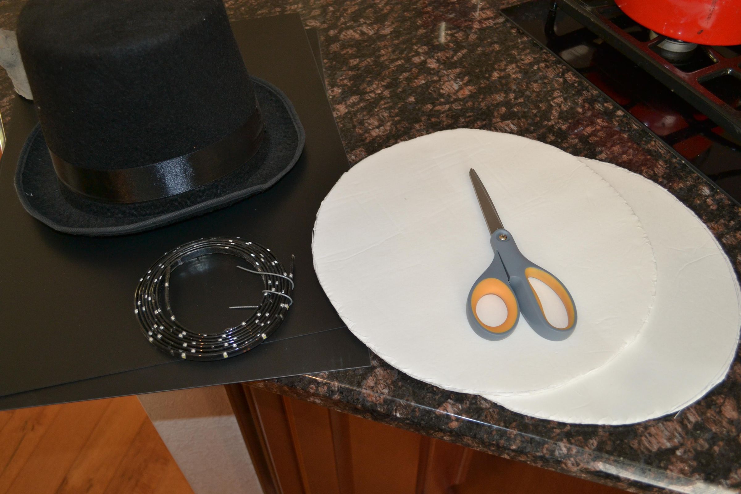 Top Hat Box Ghost Costume : 4 Steps - Instructables