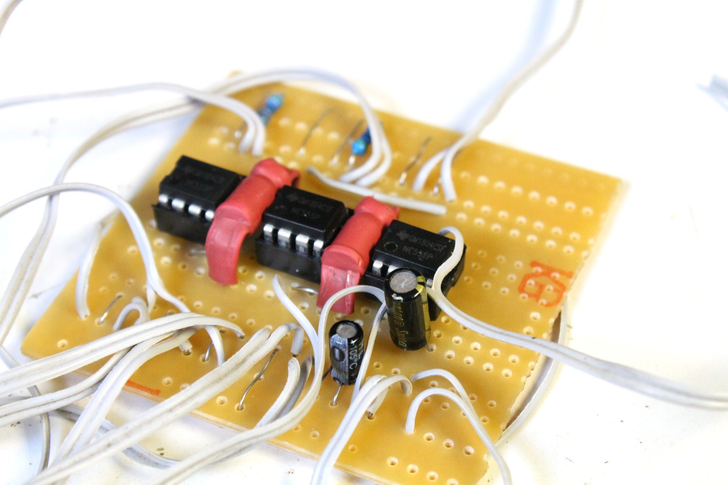 Fizzle Loop Synth V3 (555 Timer) : 11 Steps (with Pictures) - Instructables