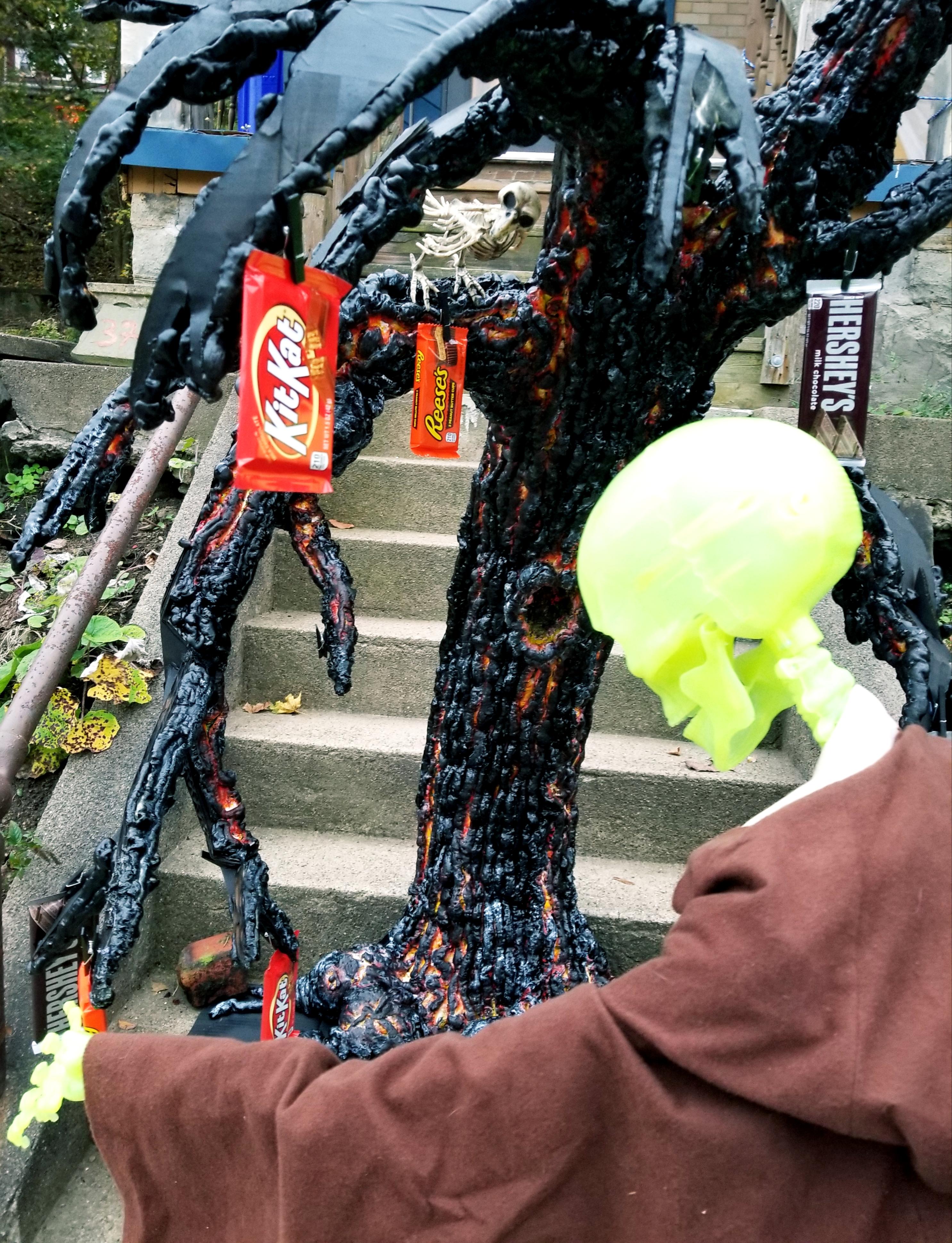 Trick-or-Treat Tree : 6 Steps (with Pictures) - Instructables